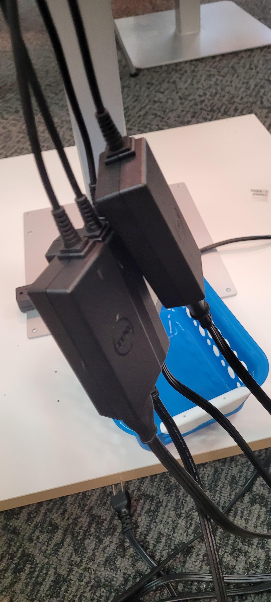 Table Cable Management System : 8 Steps (with Pictures) - Instructables