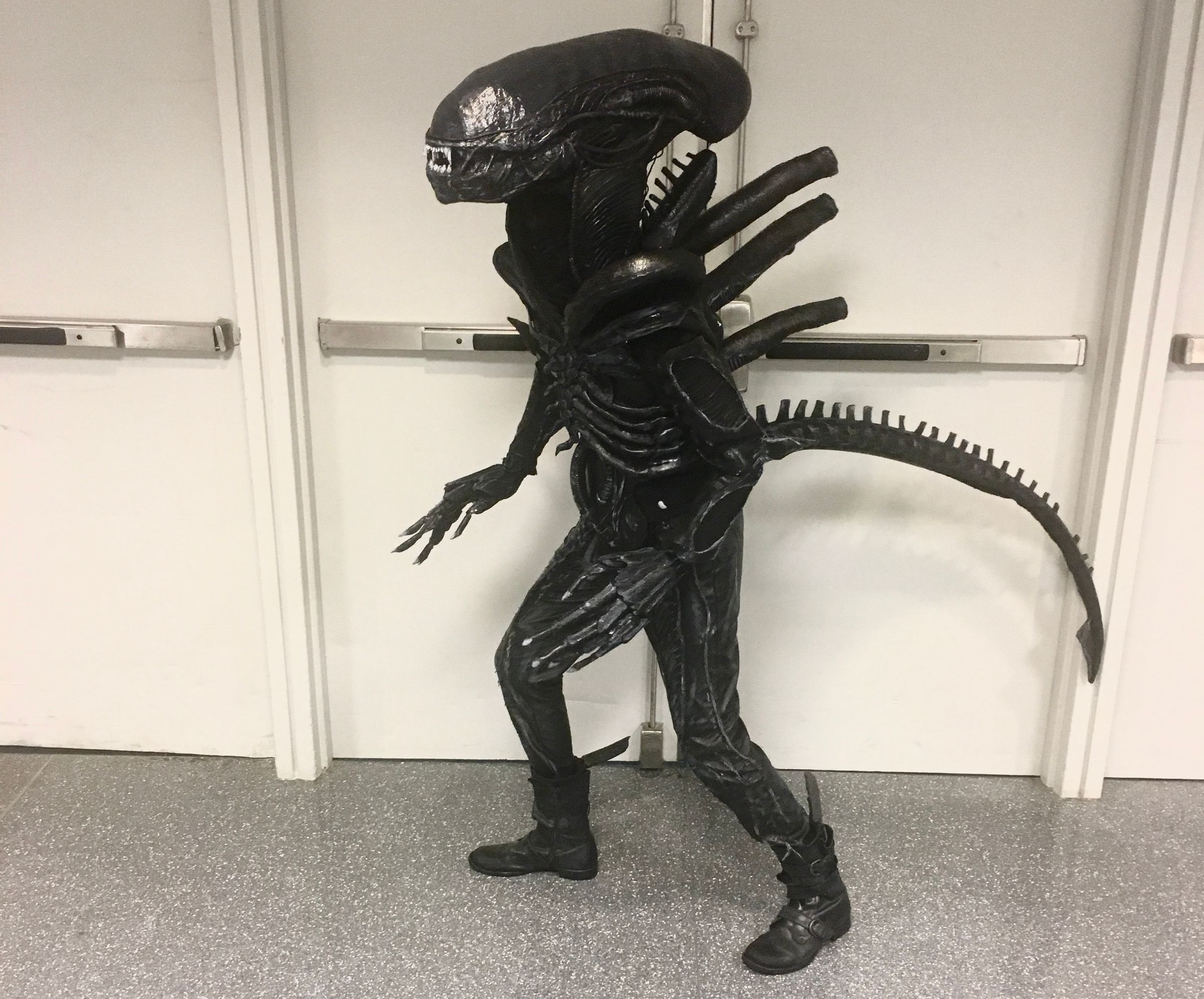 DIY Xenomorph Cosplay : 12 Steps (with Pictures) - Instructables