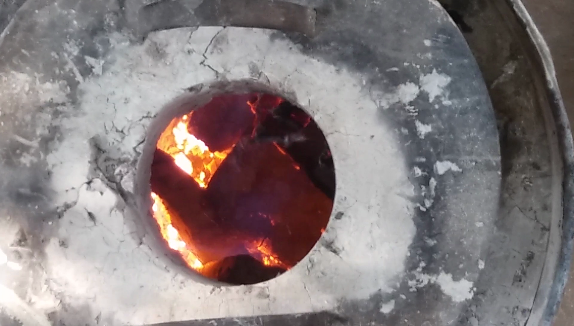 Making a Metal Melting Furnace : 8 Steps - Instructables