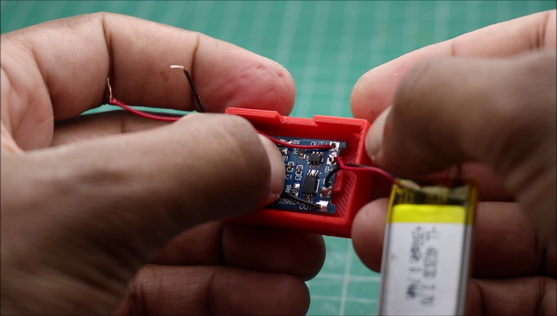 How to Make Mini Rechargeable Powerful LED Light : 8 Steps (with ...