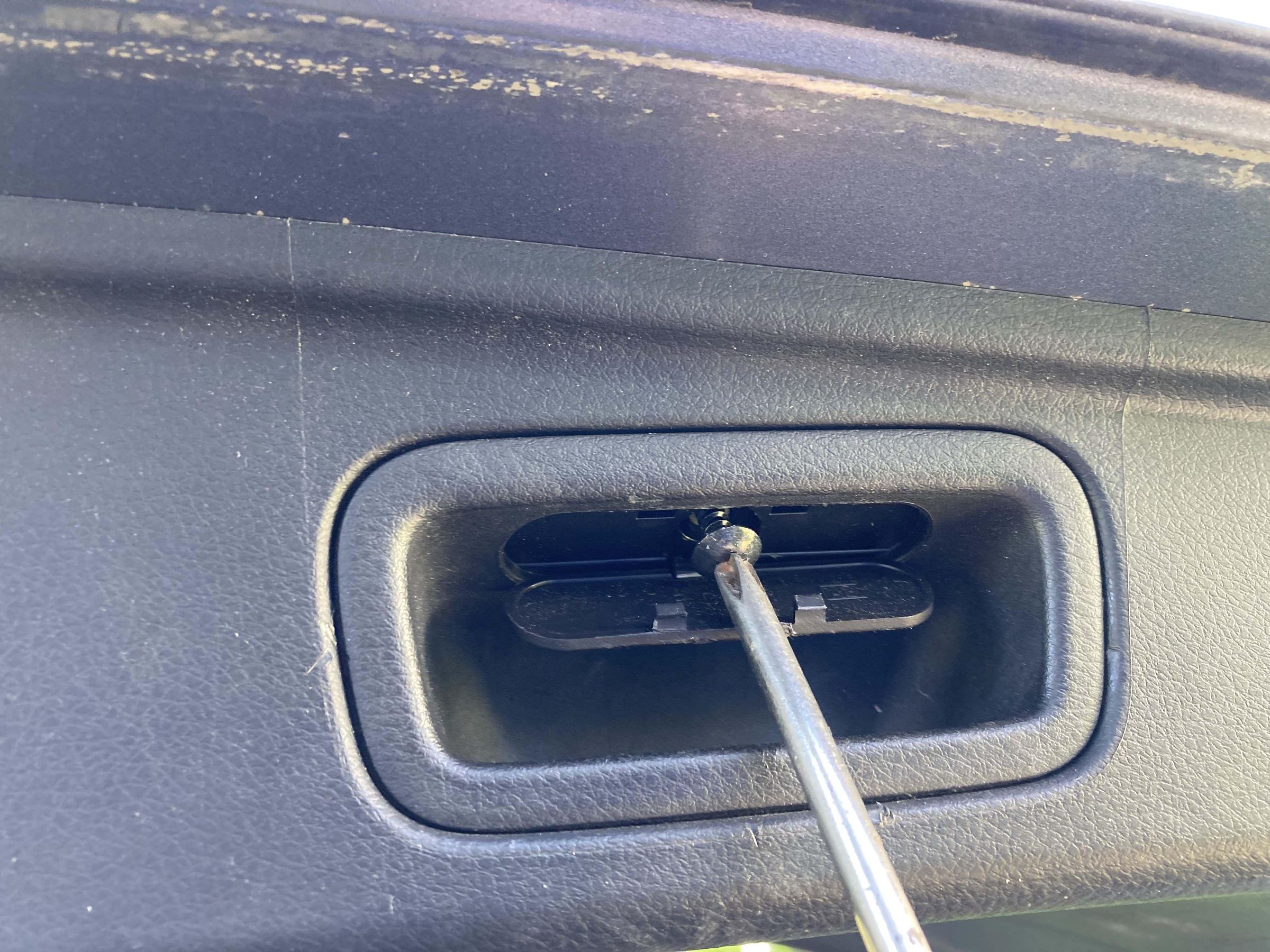 2010-2014 Subaru Outback Backup Camera Replacement : 13 Steps (with ...