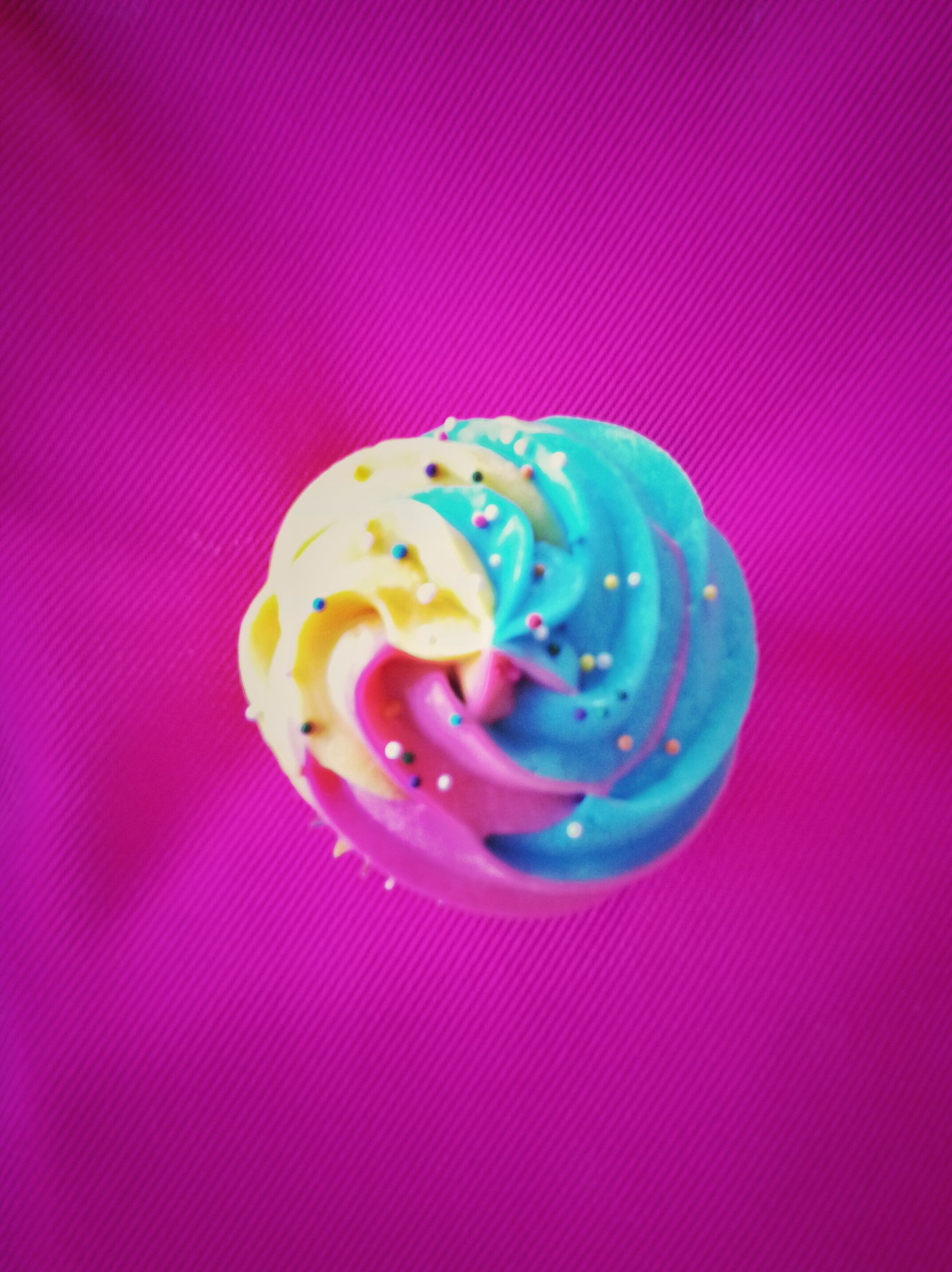 Rainbow Swirl Icing : 6 Steps (with Pictures) - Instructables