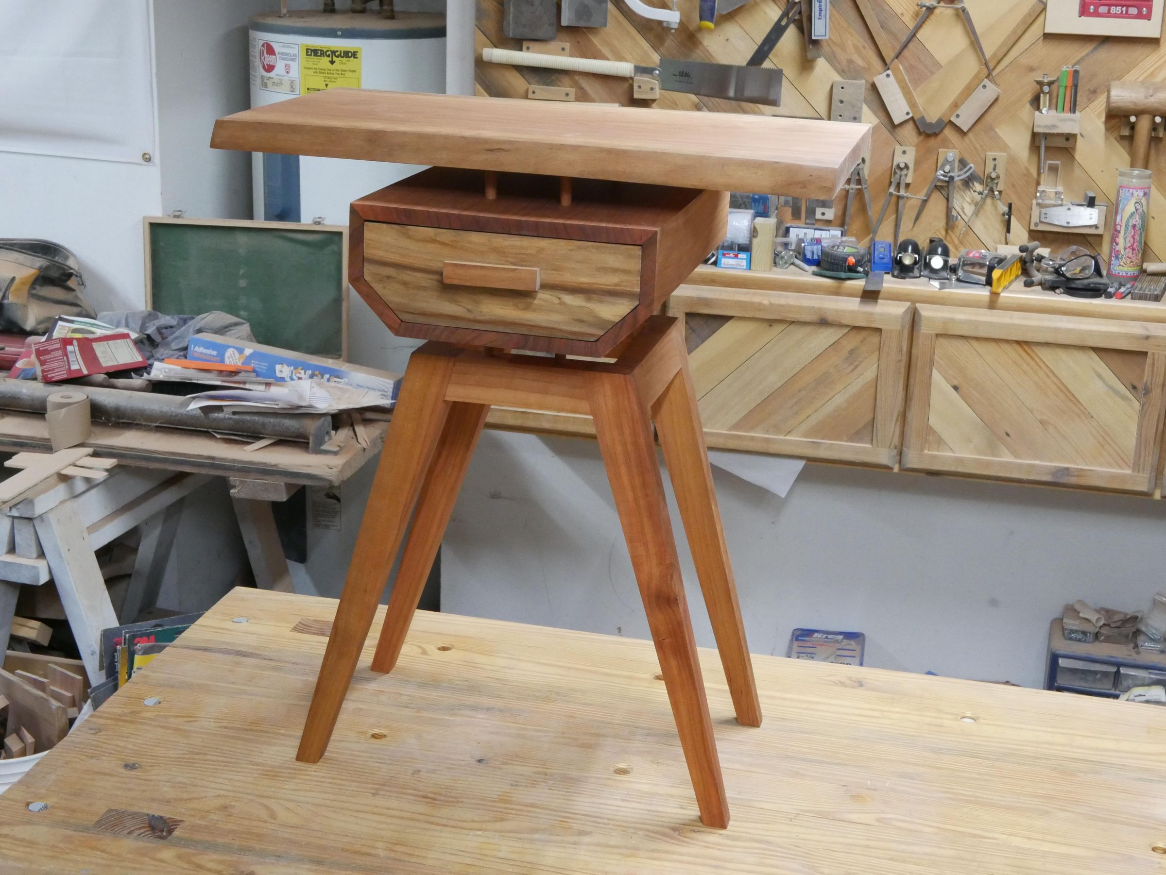 DIY End Table : 10 Steps (with Pictures) - Instructables