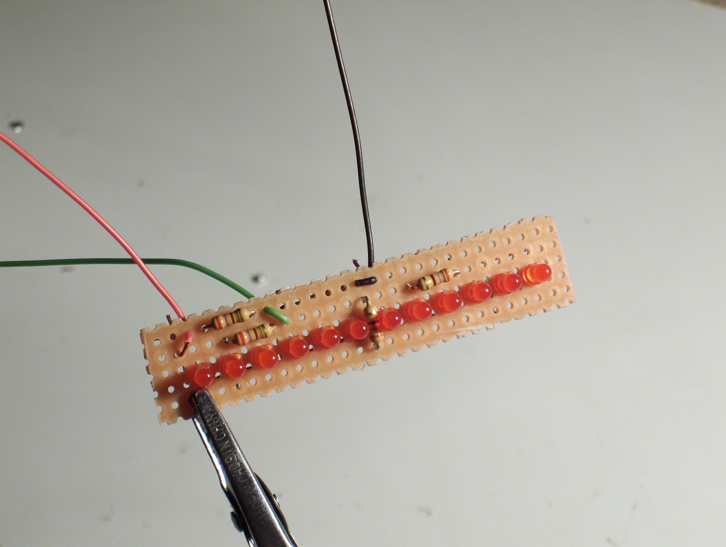 Charlieplexed Row of LED Lights, for the Arduino : 9 Steps (with Pictures) - Instructables