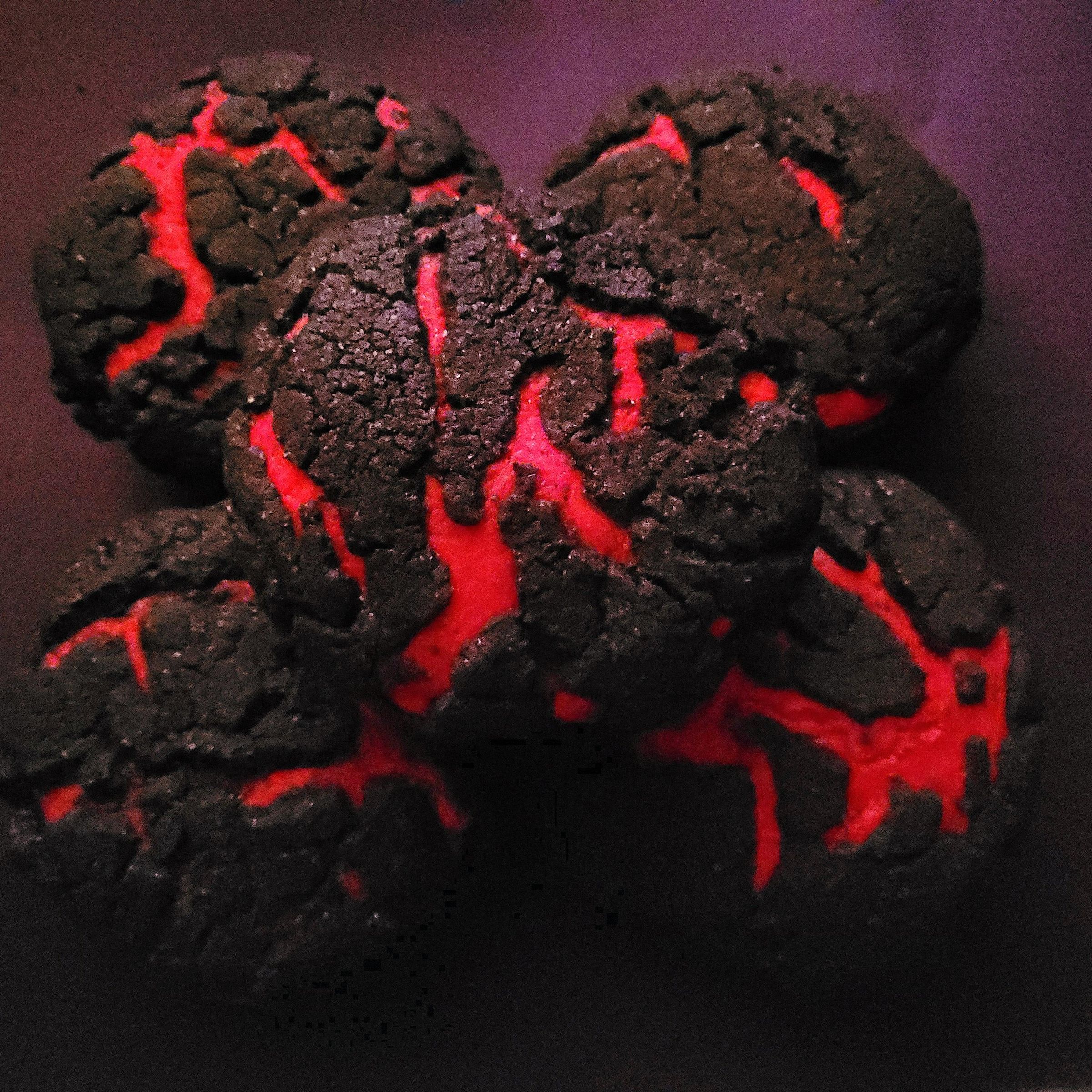 Strawberry Lava-Filled Chocolate Crinkle Cookies in Pressure Cooker ...
