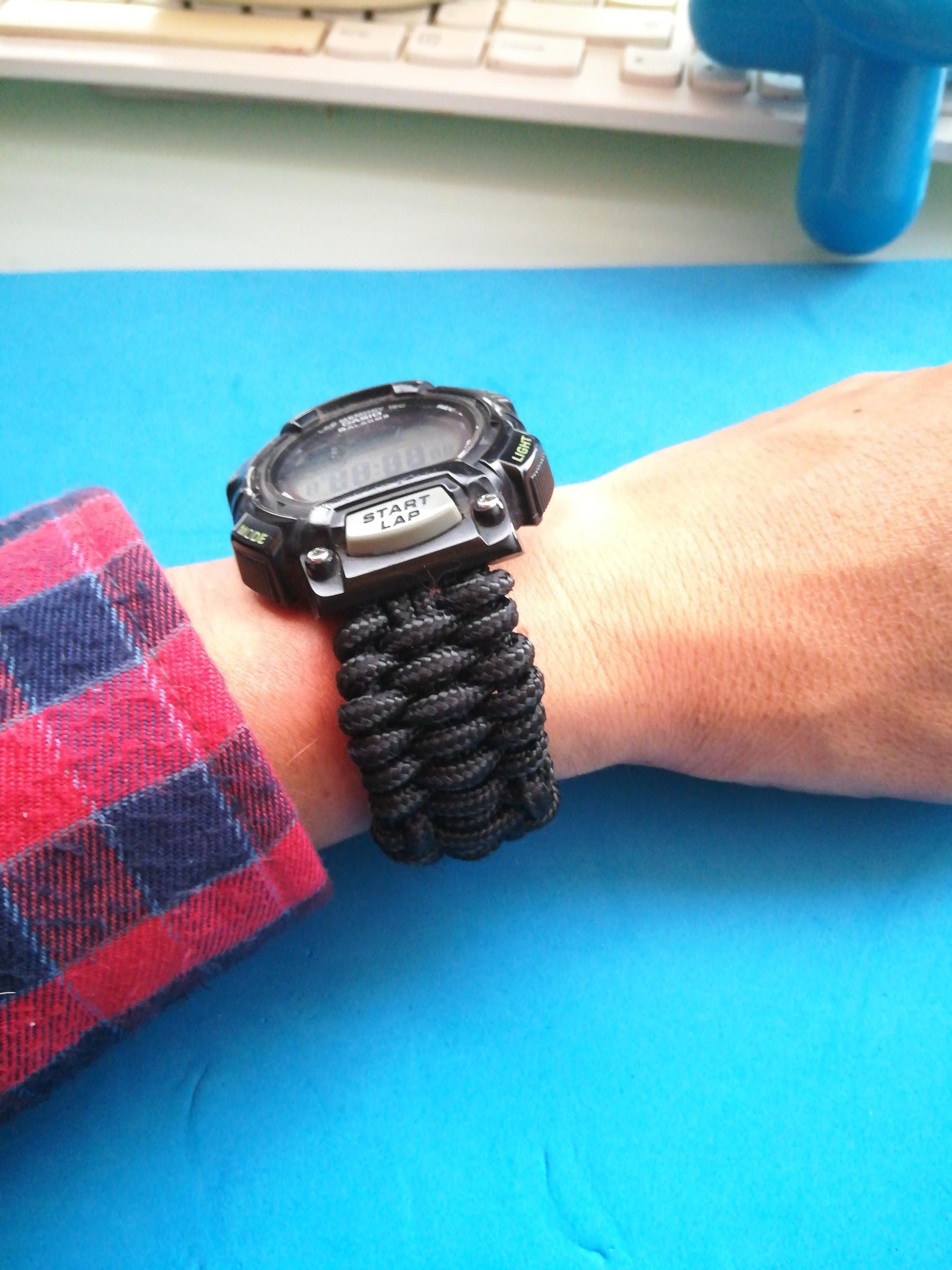 Woven Paracord Bracelet/watchband : 7 Steps (with Pictures) - Instructables
