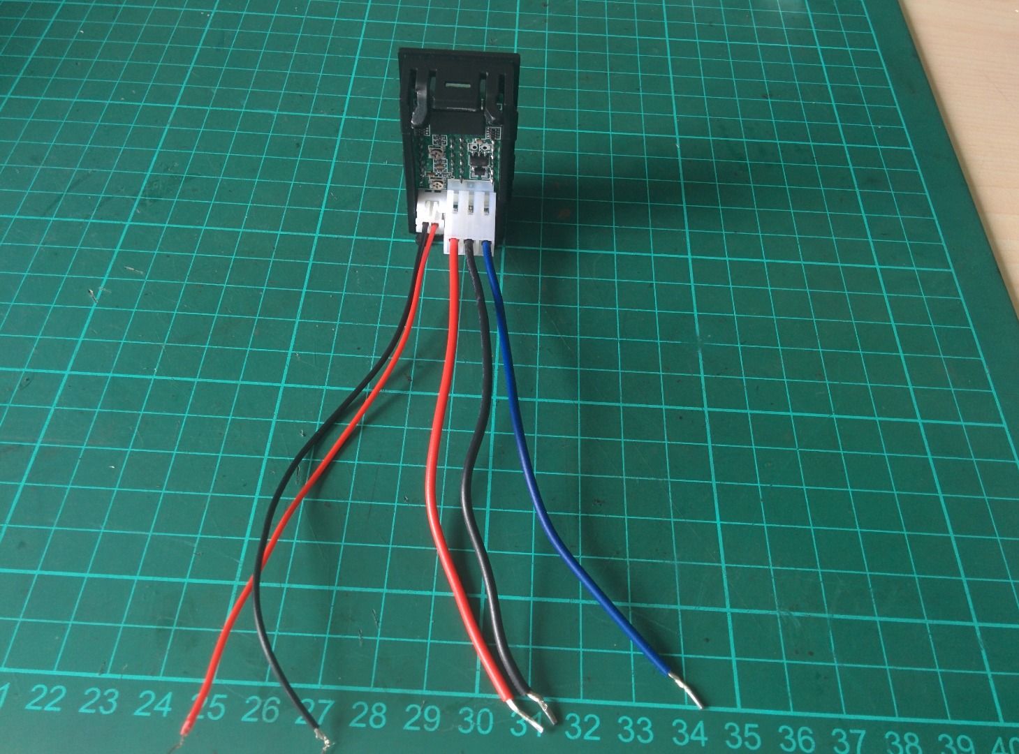 DIY SOLAR BATTERY CHARGER - Pulse Induction Metal Detectors
