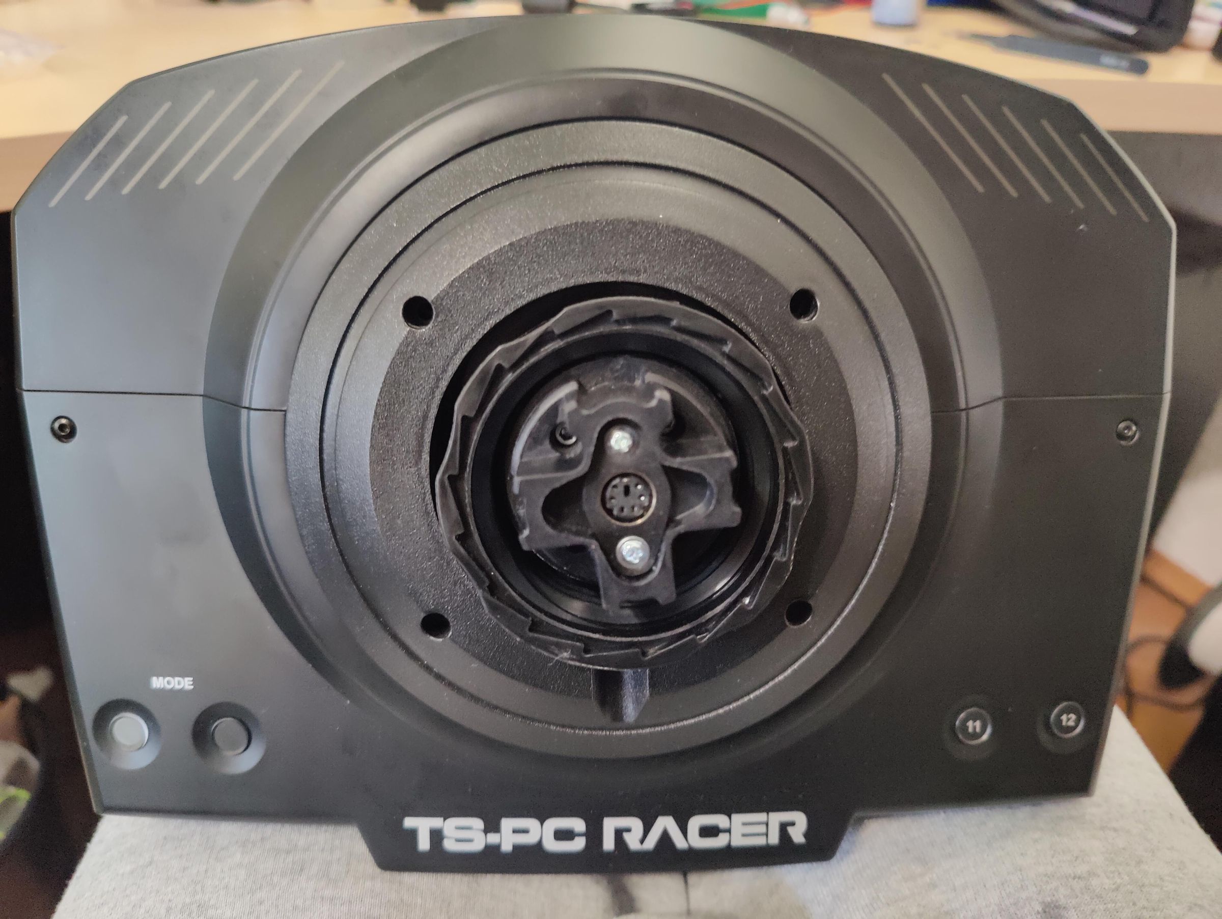 Thrustmaster TS-PC Racer (also TS-WX) Noctua Exhaust Fan Mod : 8 Steps ...