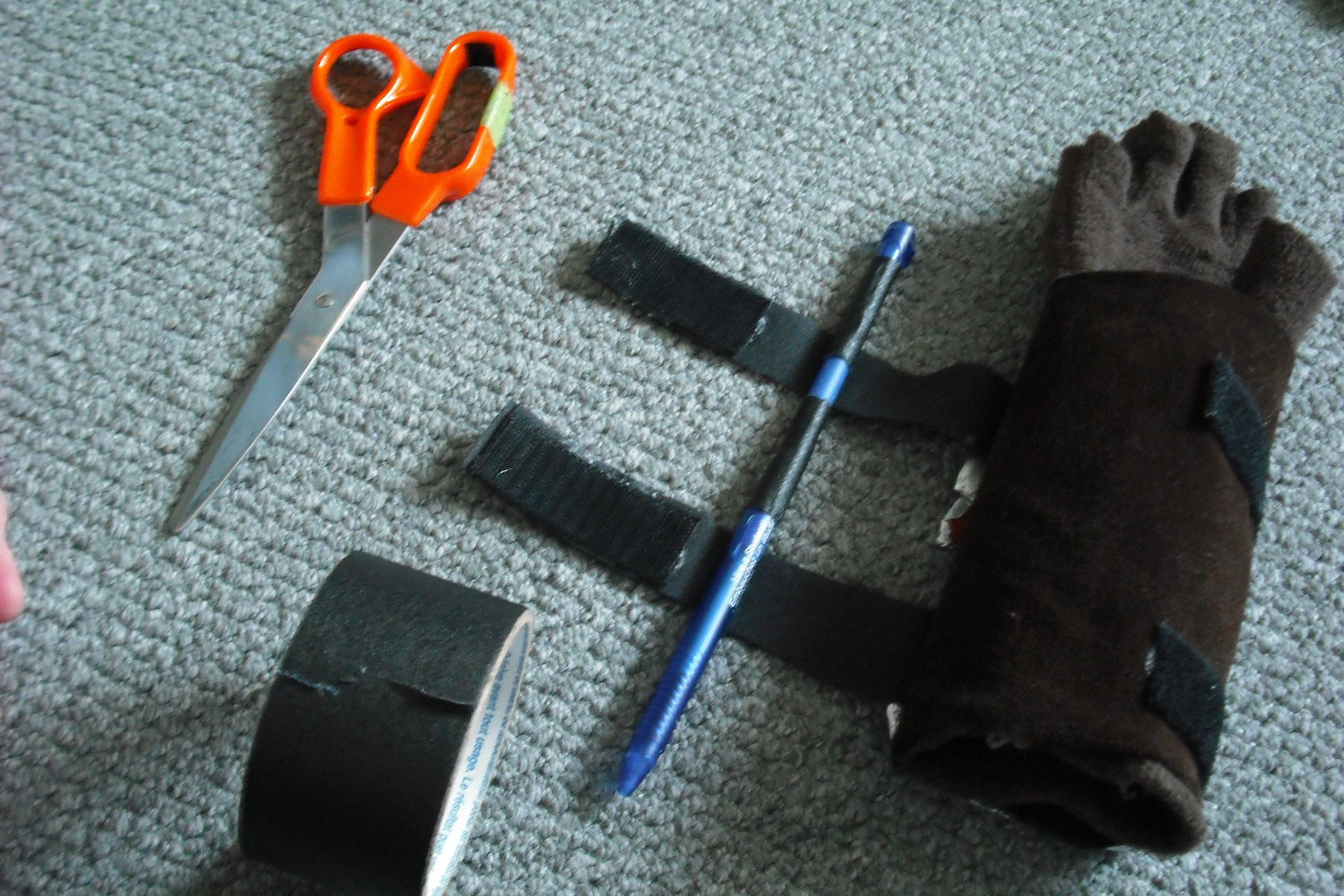 Assassins Creed Bracer (Complete With [Beta] Hidden Blade and Armor ...