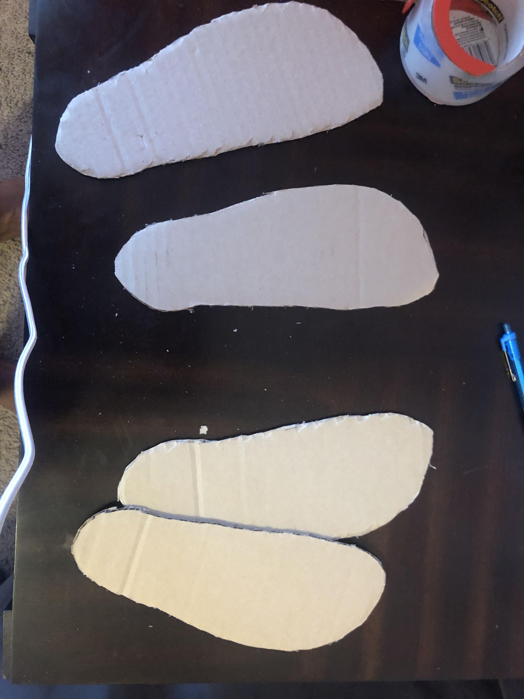 How to Make Cardboard Flip Flops : 6 Steps - Instructables