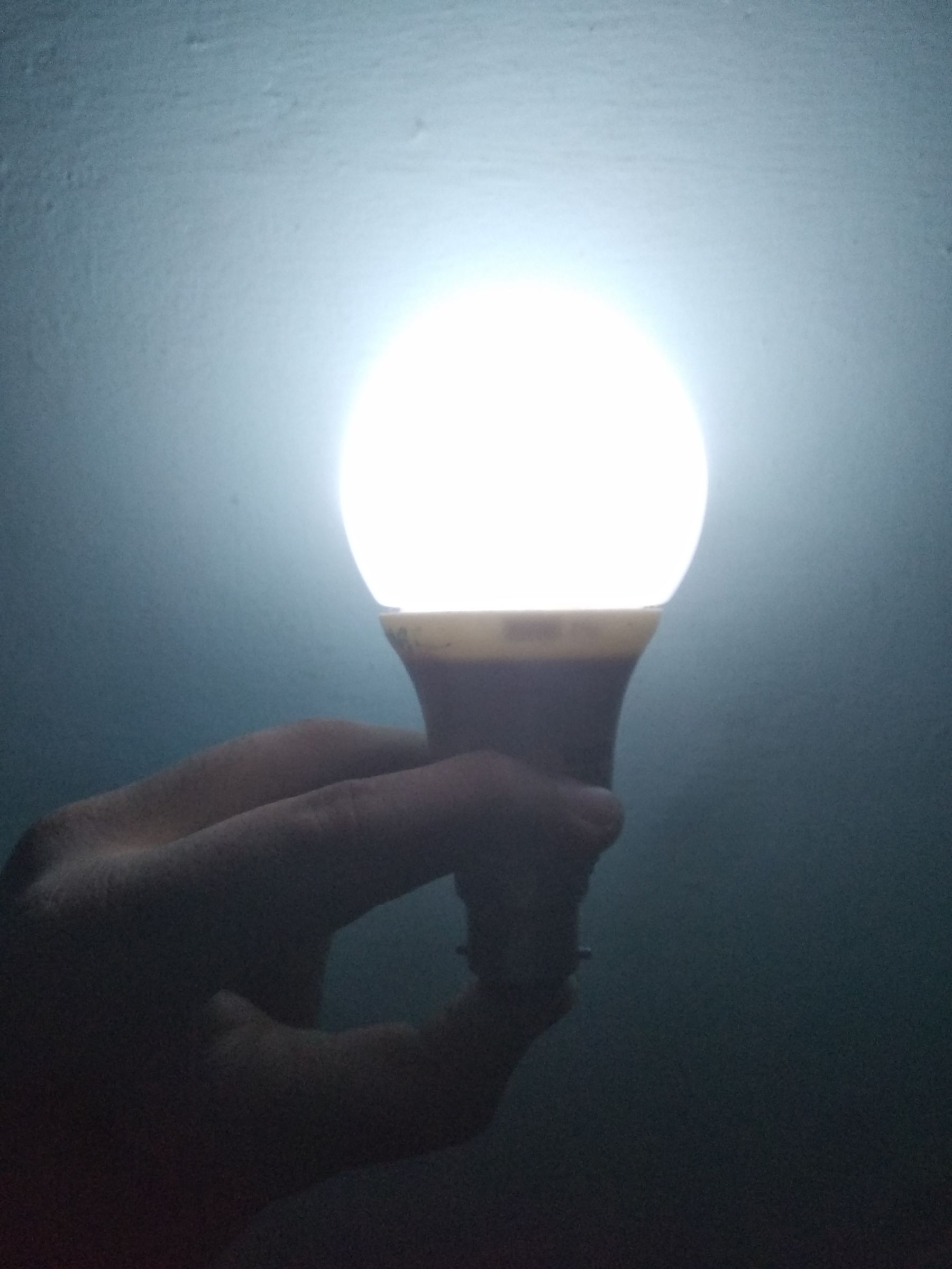 TOUCH LIGHT : 3 Steps - Instructables
