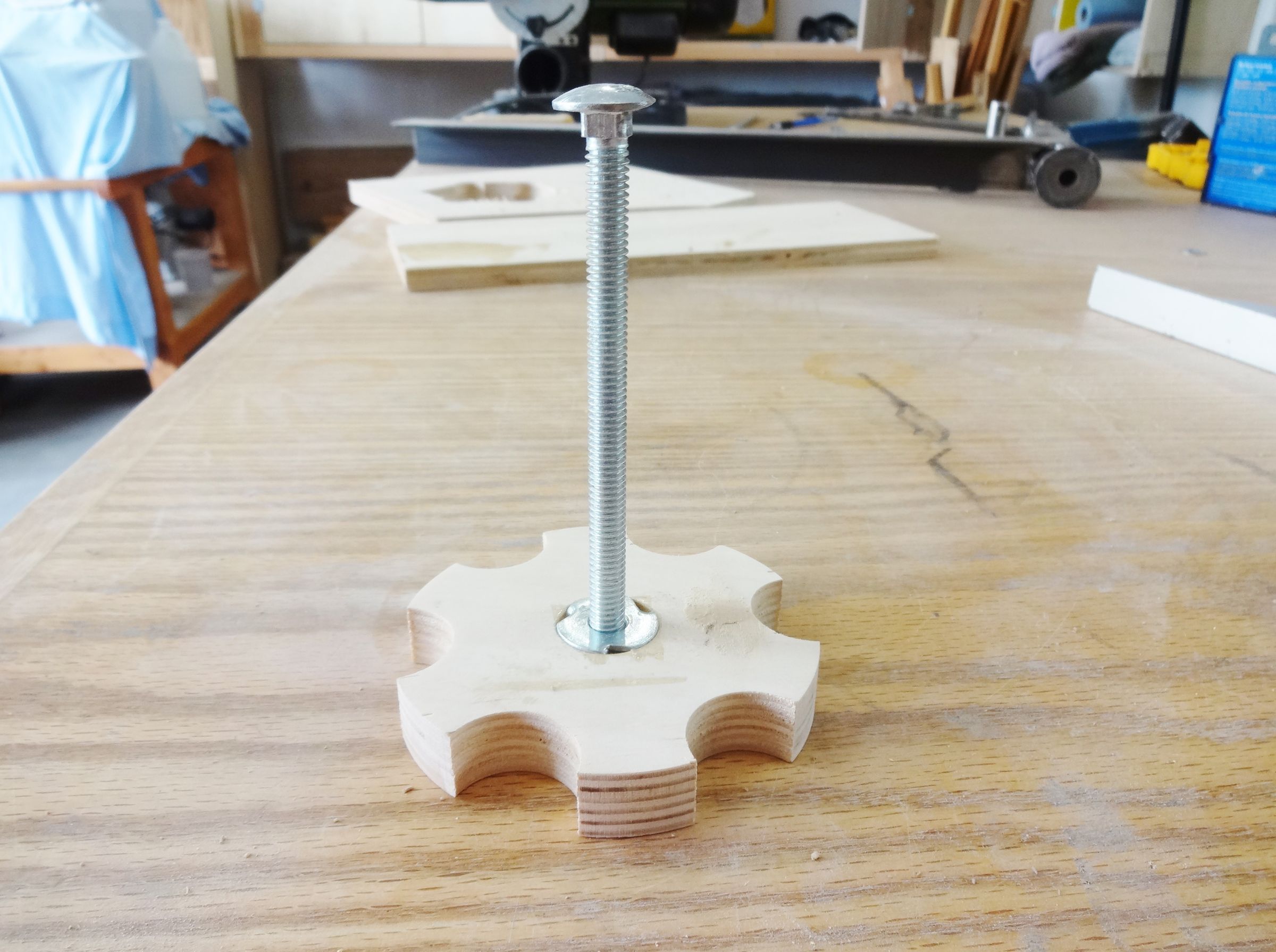 How to Make a Bike Repair Stand : 11 Steps (with Pictures) - Instructables