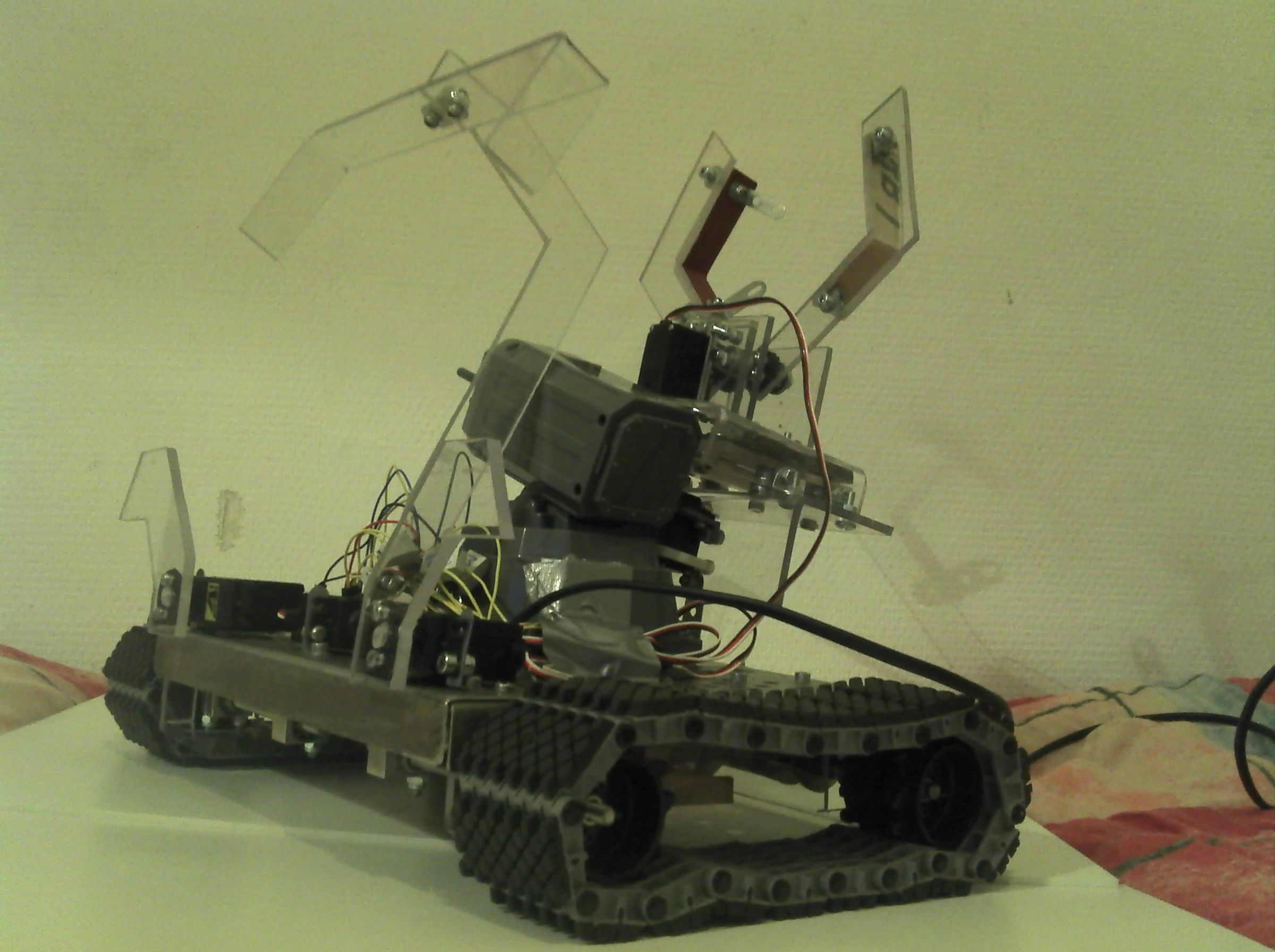 Joystick-controlled Robot - Instructables