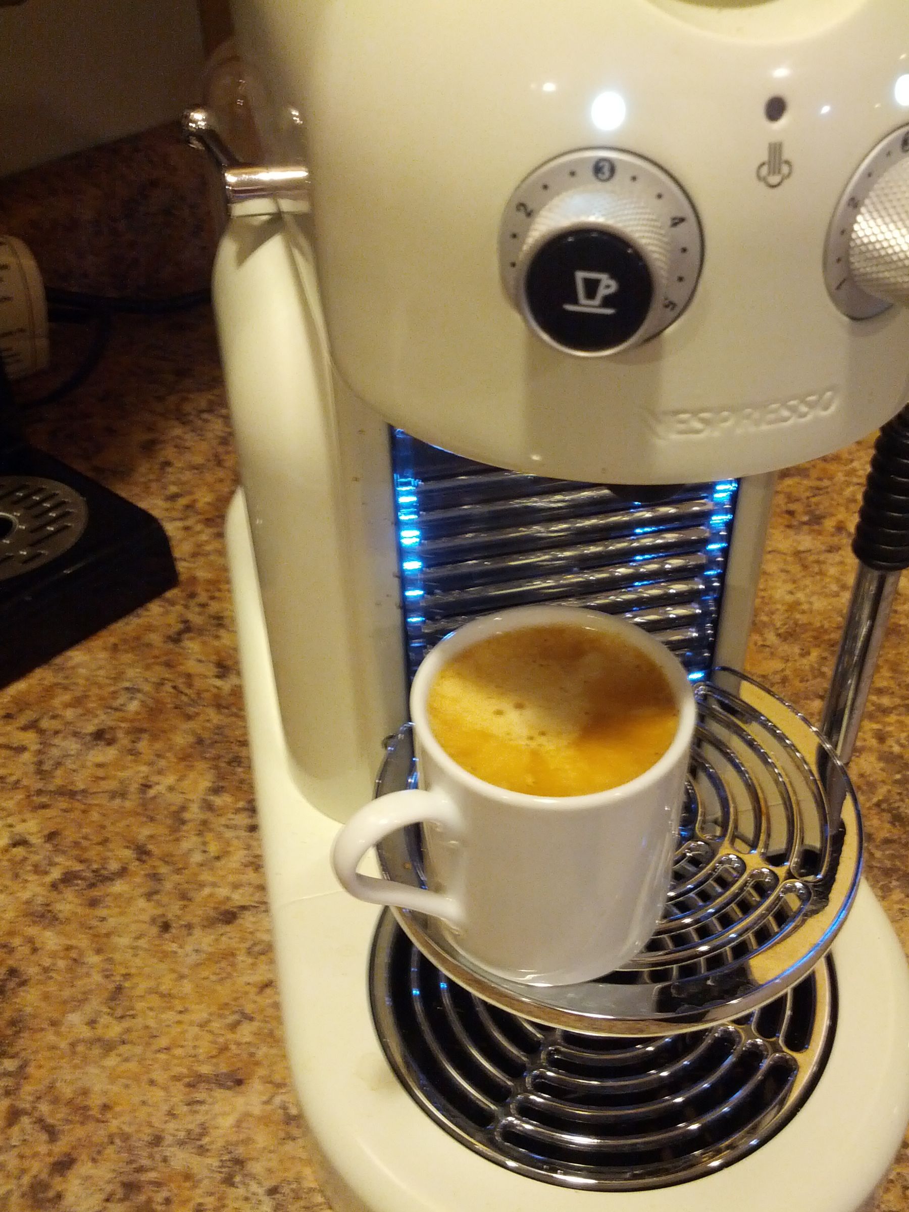 Refill Used Nespresso Capsules the Right Way : 9 Steps - Instructables