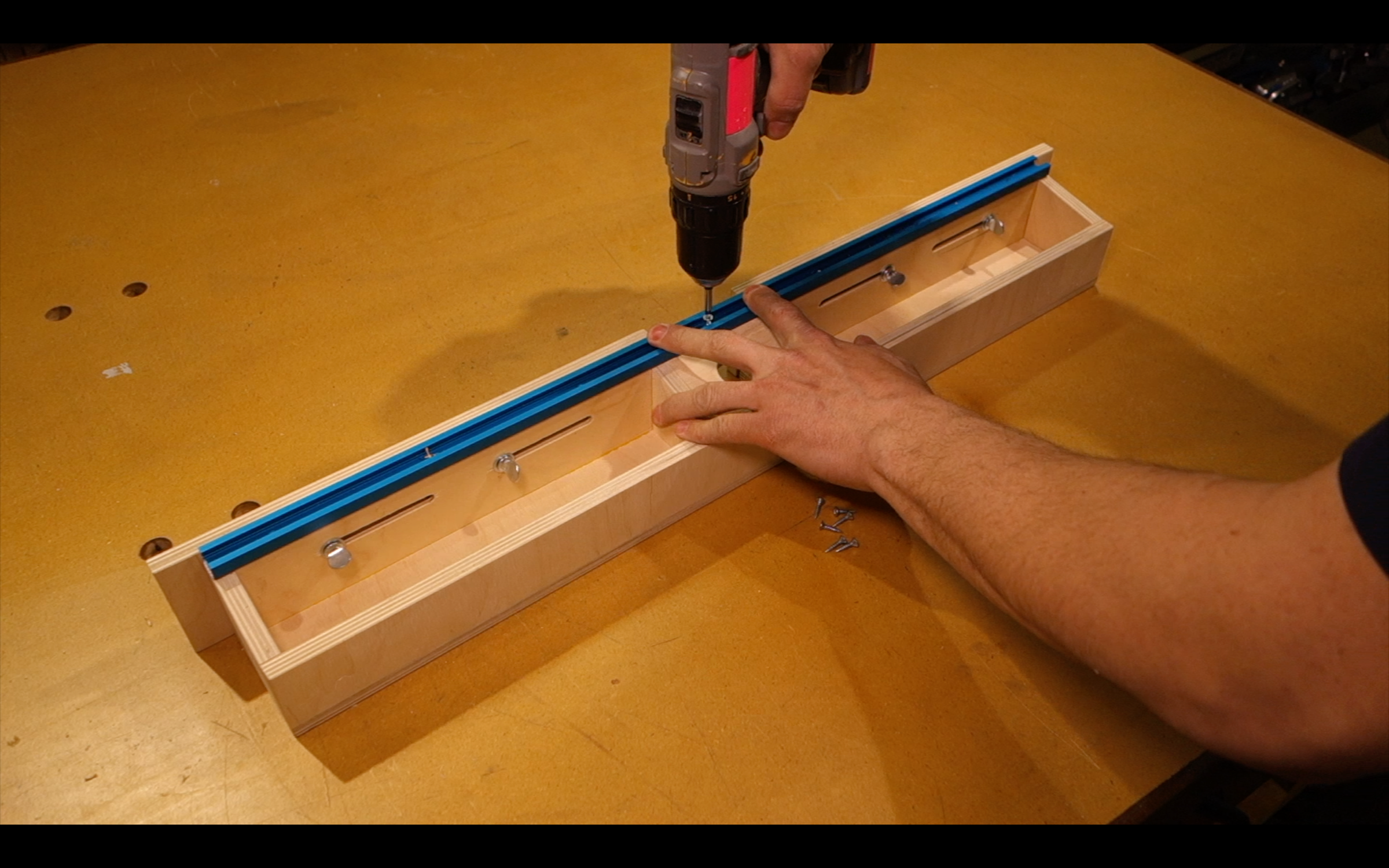 Make It - Adjustable Router Fence : 7 Steps (with Pictures) - Instructables