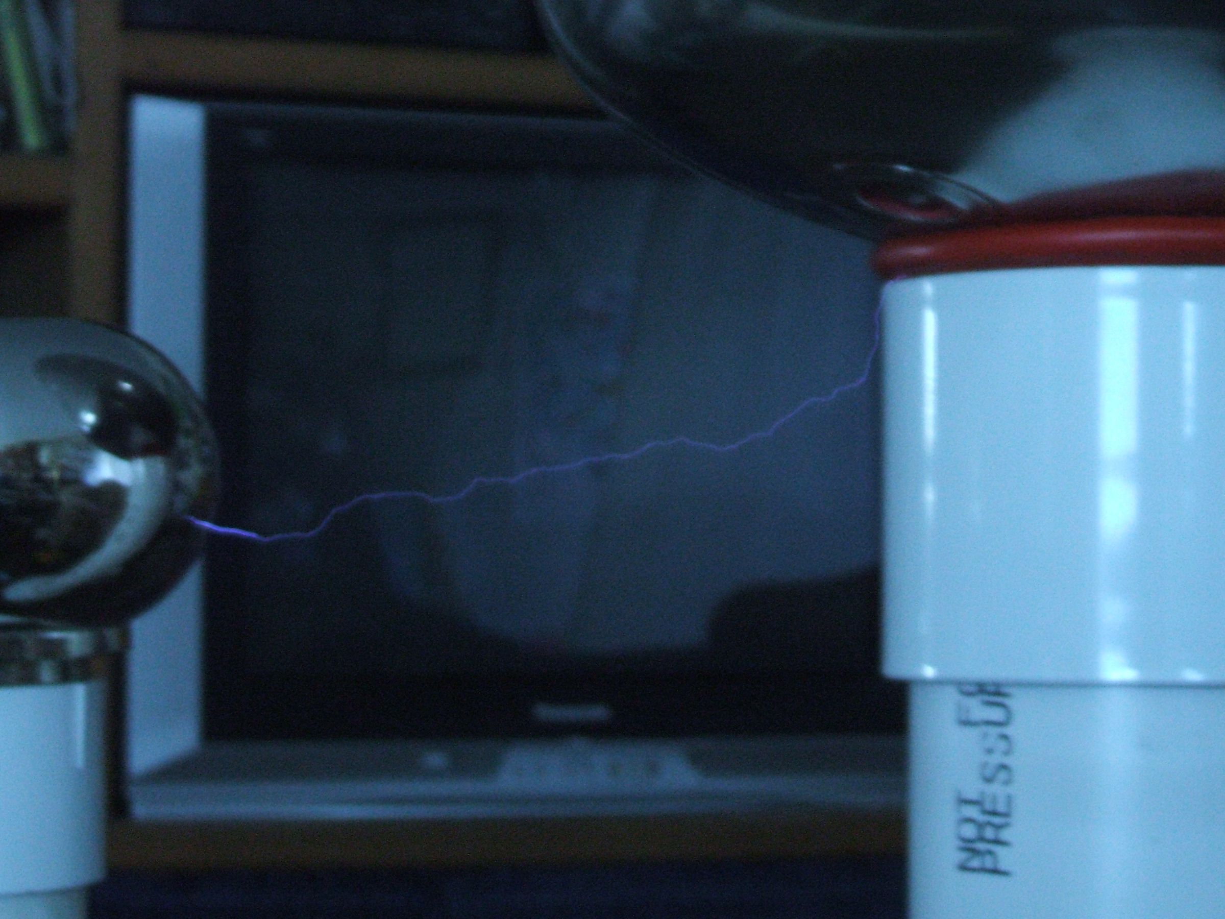 Homemade Van De Graaff Generator : 9 Steps - Instructables