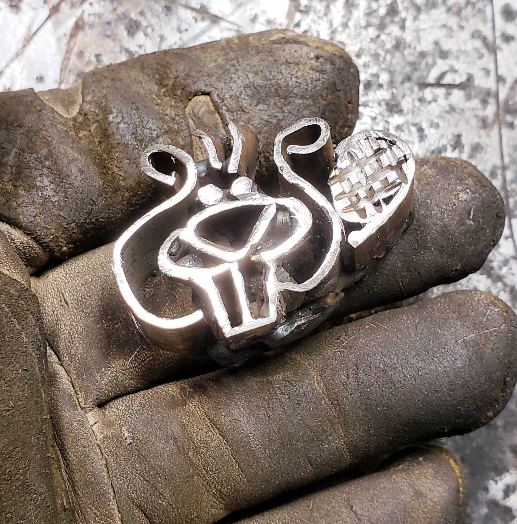 Tiny Branding Iron From a Cartoon : 6 Steps (with Pictures) - Instructables