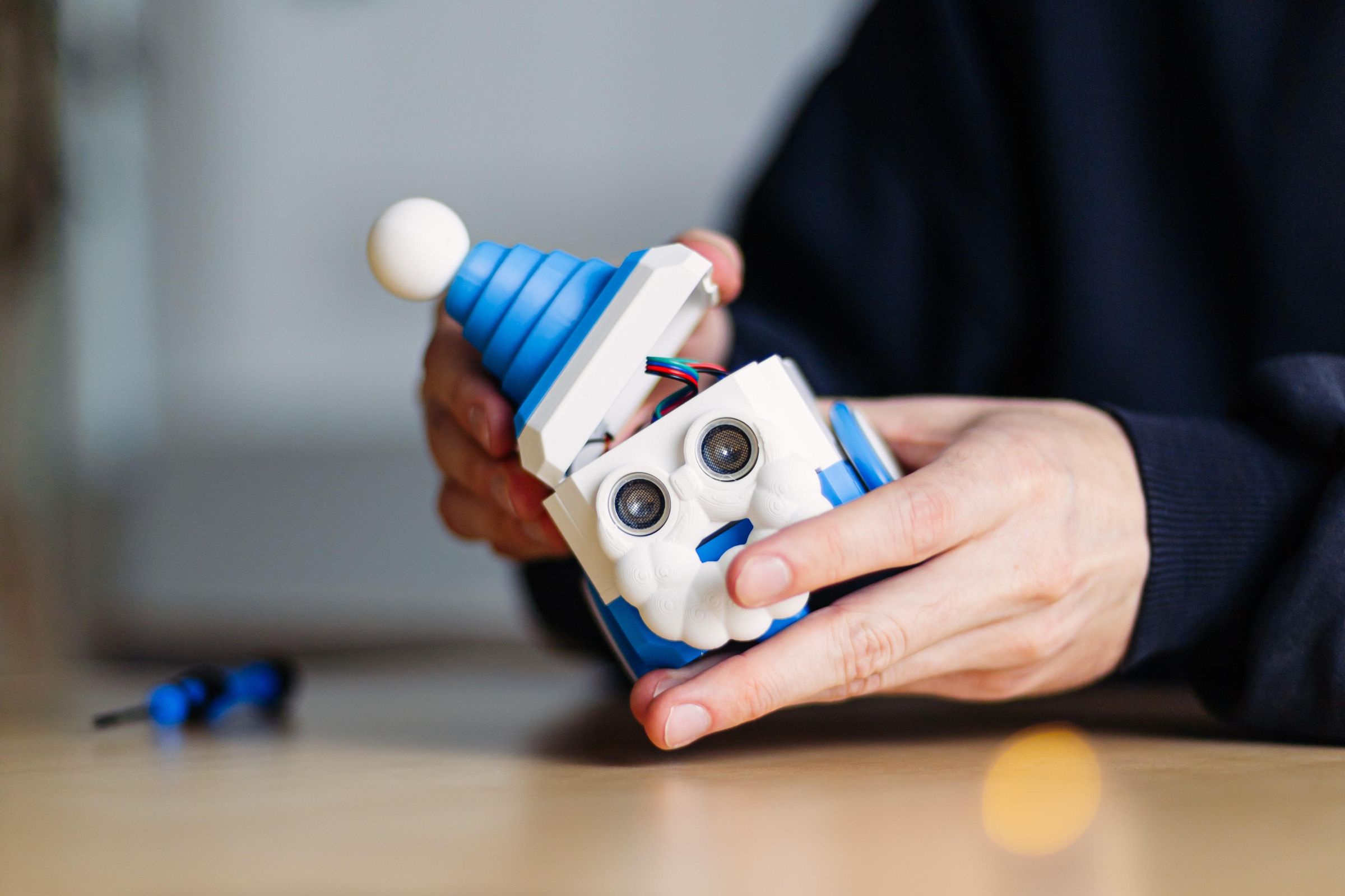 3D Printable and Programmable Santa Claus Otto Robot for Children : 6 ...