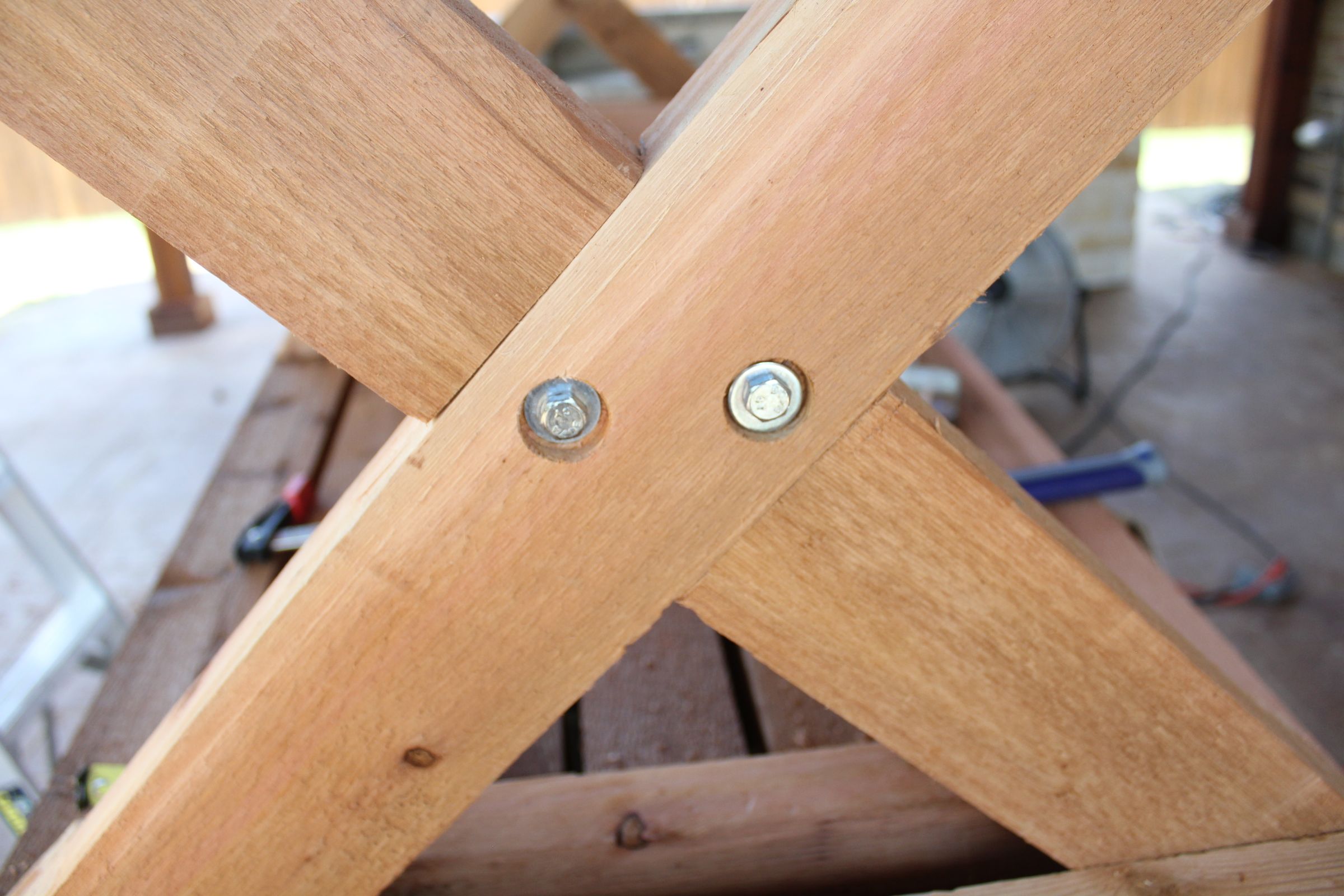 Sleek Picnic Table With Detached Benches : 6 Steps (with Pictures ...