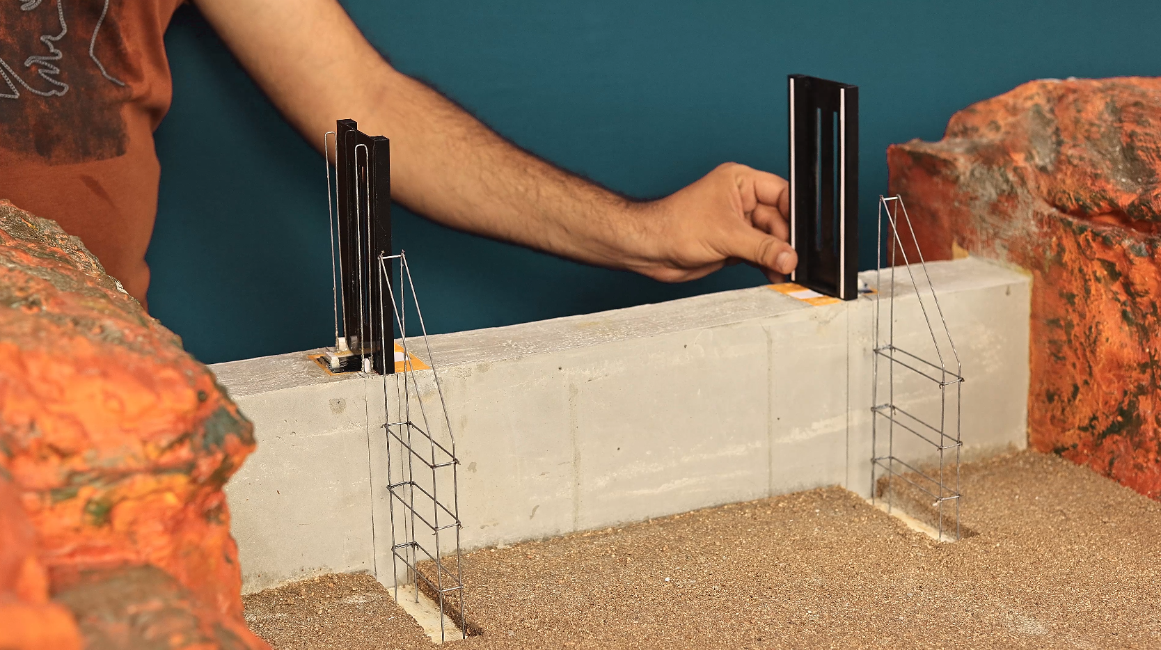 Mini Hydroelectric Concrete Dam : 20 Steps (with Pictures) - Instructables