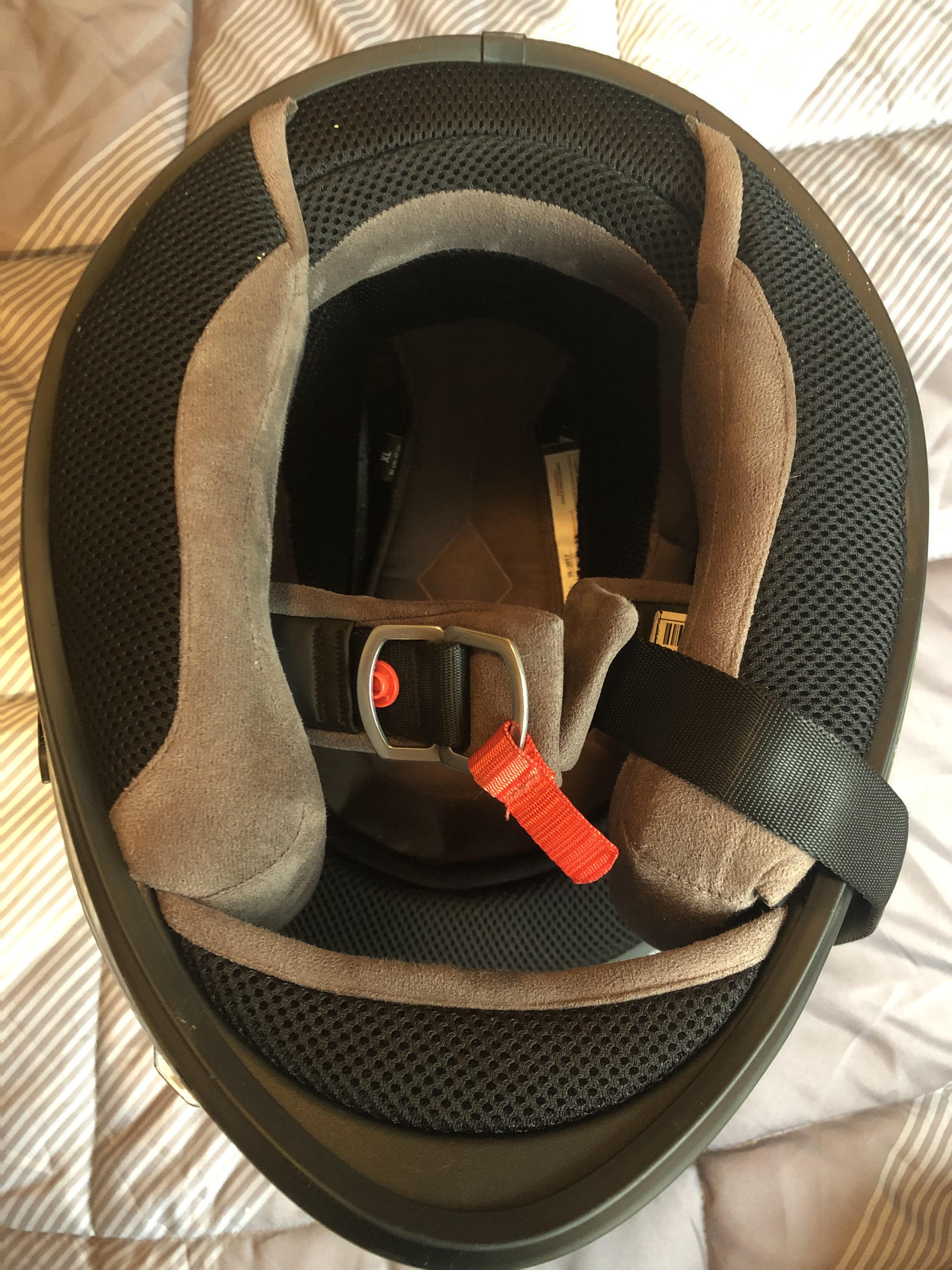 How to Properly Put on a Motorcycle Helmet : 5 Steps - Instructables