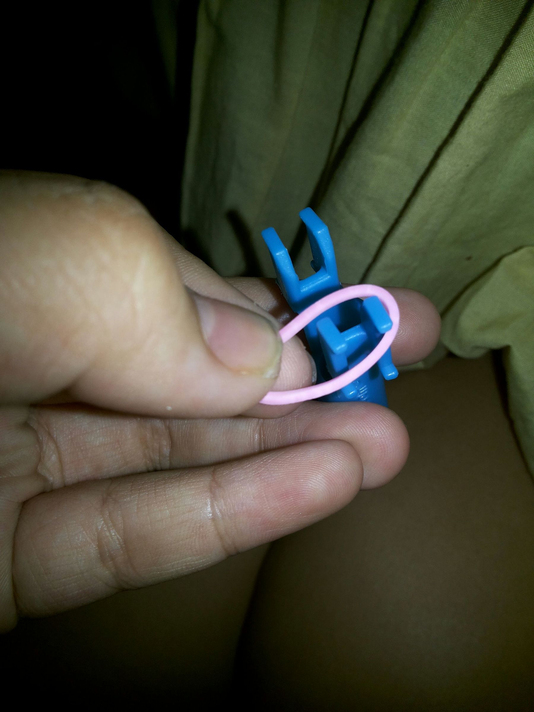 Rainbow Loom-Single Chain Using Mini-loom : 3 Steps - Instructables