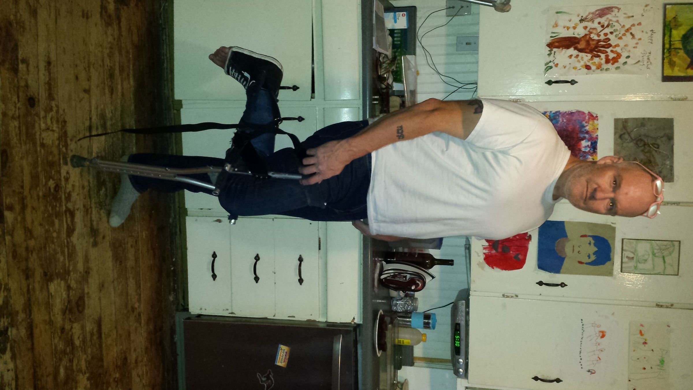 Peg Leg From Old Crutches : 7 Steps - Instructables