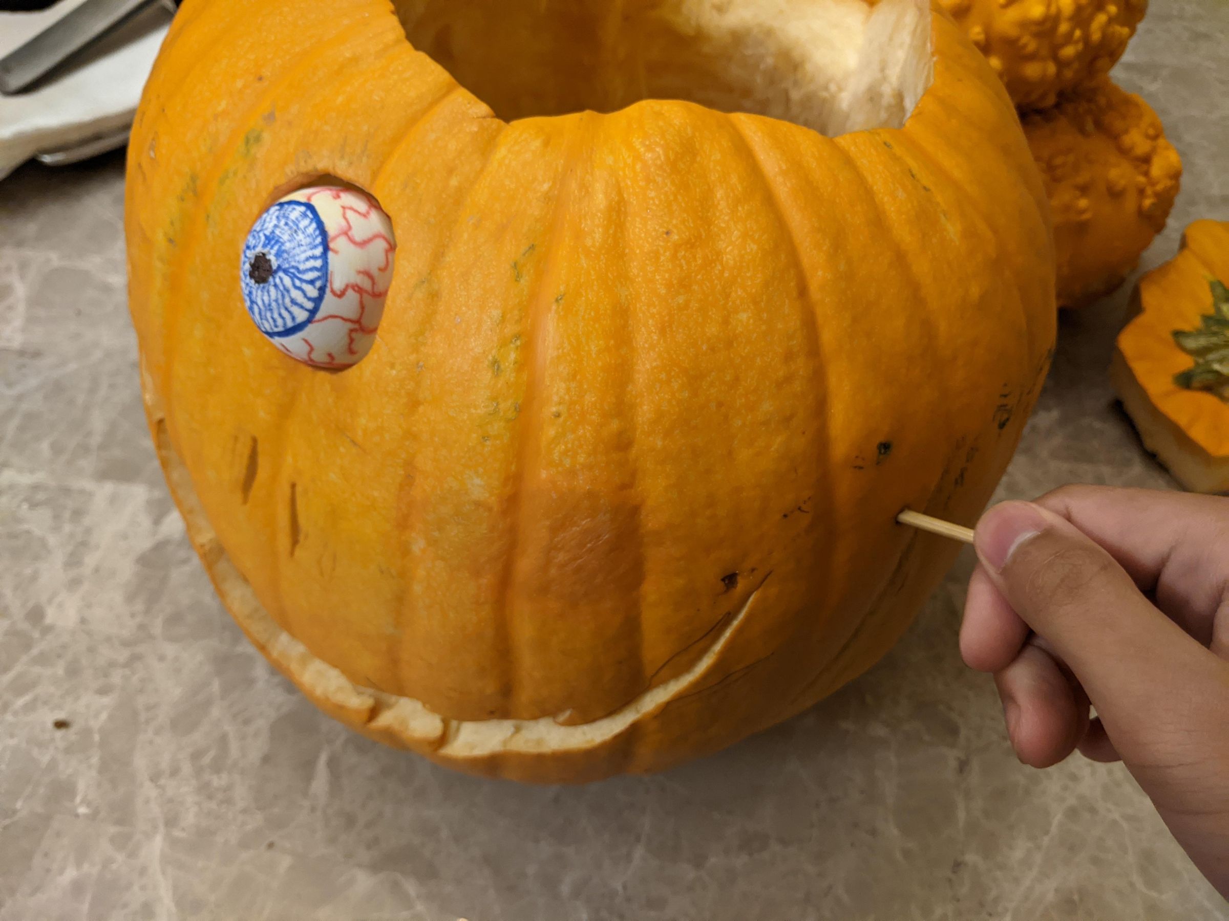 Halloween Pumpkin With a Moving Animatronic Eye | This Pumpkin Can Roll ...