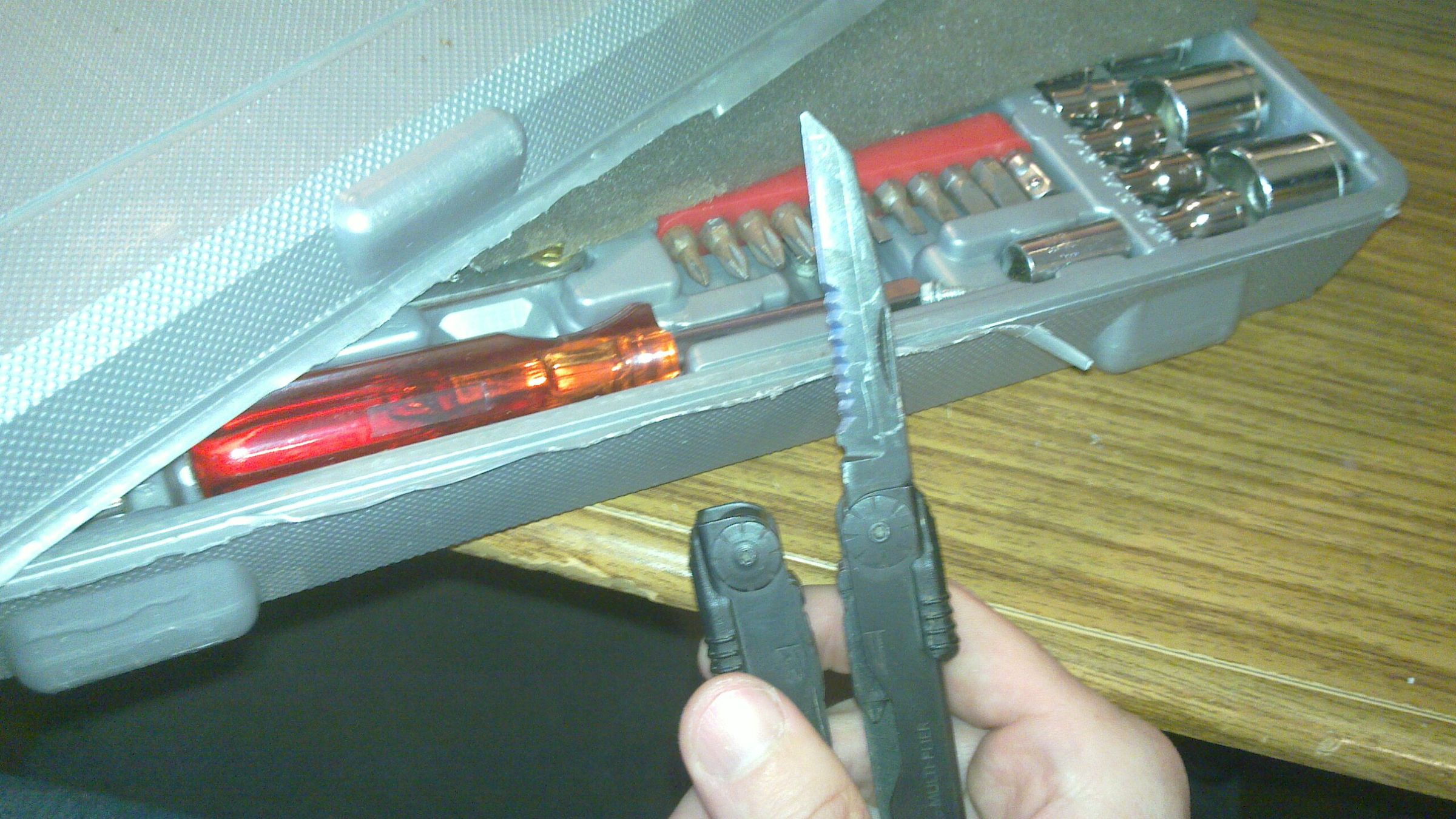 Repair Hinge Seam on a Blowmolded Case : 11 Steps (with Pictures ...