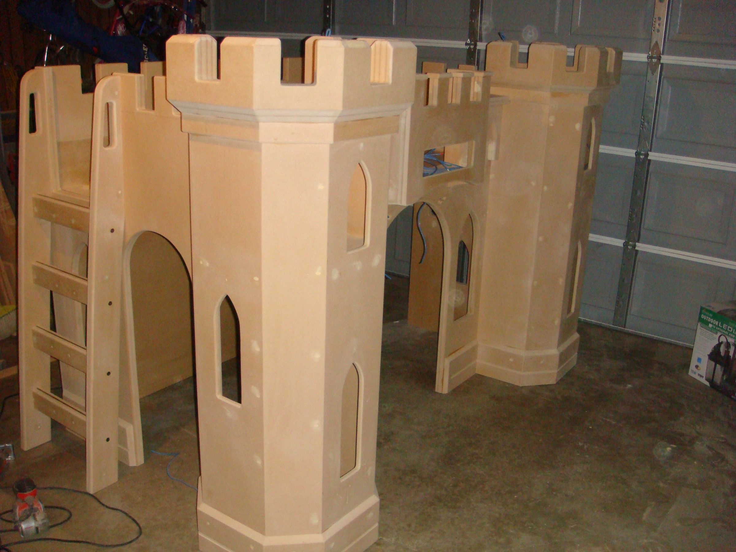 Building a Pretty Princess Castle Bed Your Child Will Love : 9 Steps ...