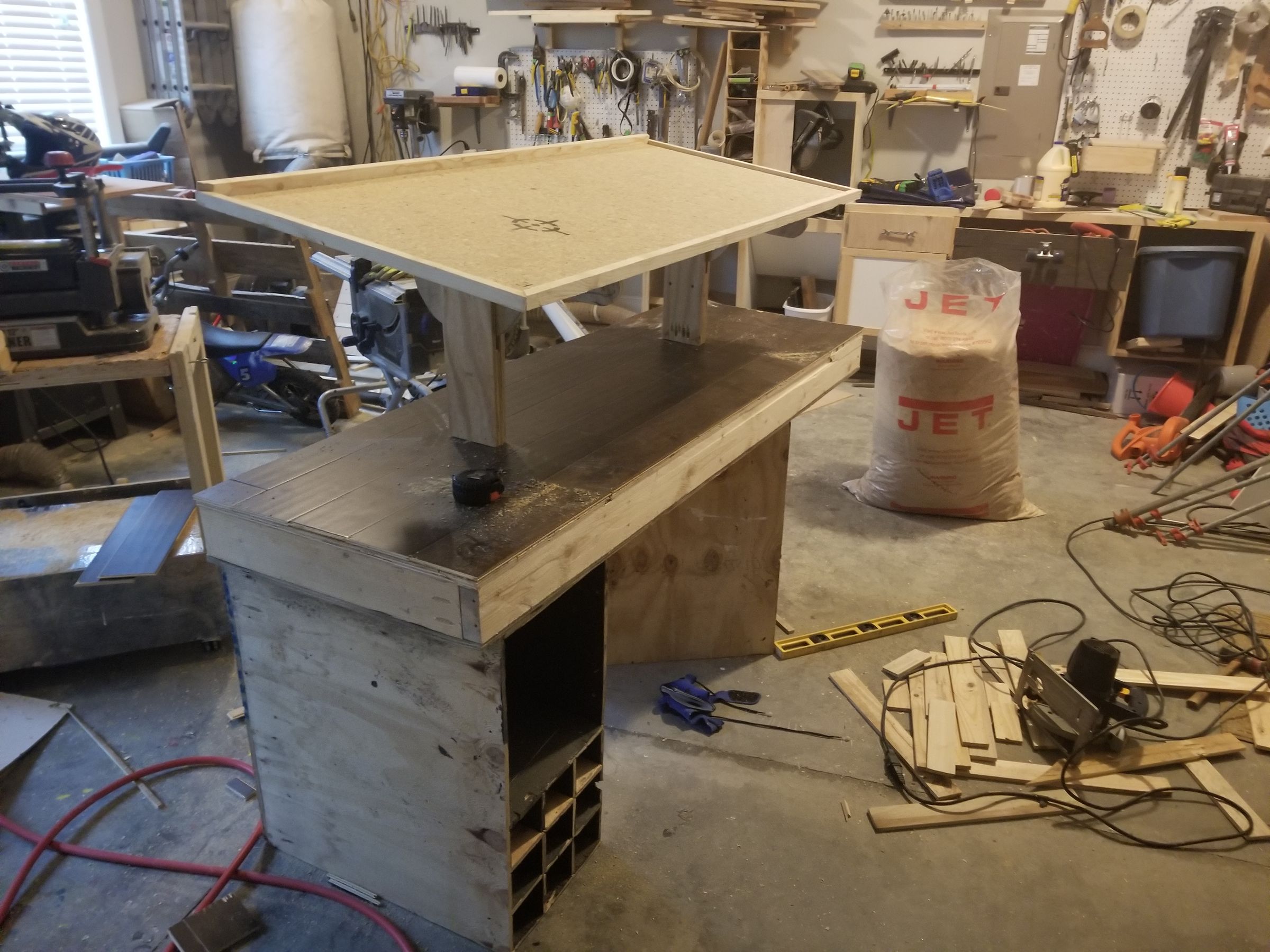 Drafting Table : 21 Steps (with Pictures) - Instructables