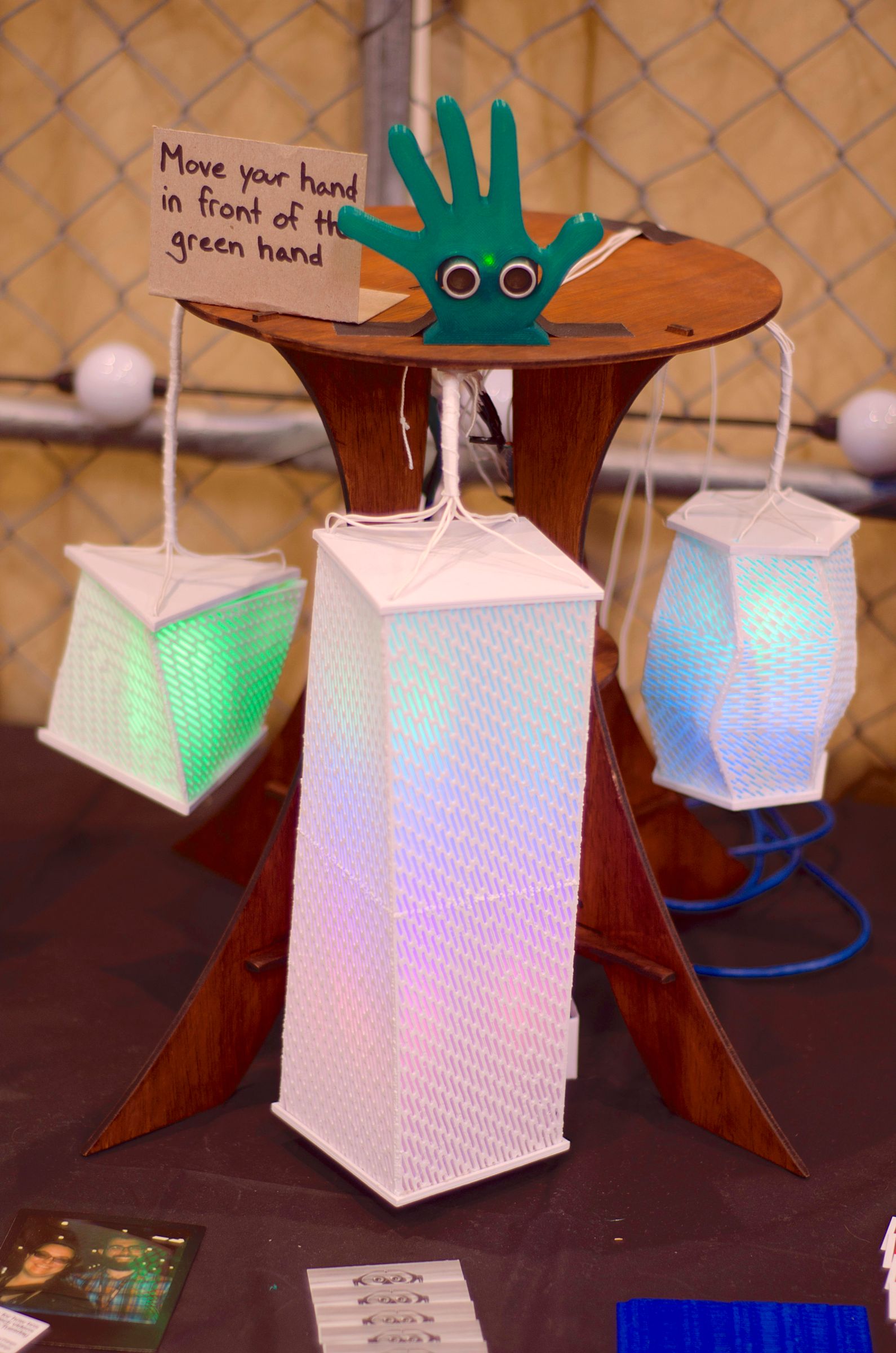 Twisted Prism Lanterns : 12 Steps (with Pictures) - Instructables