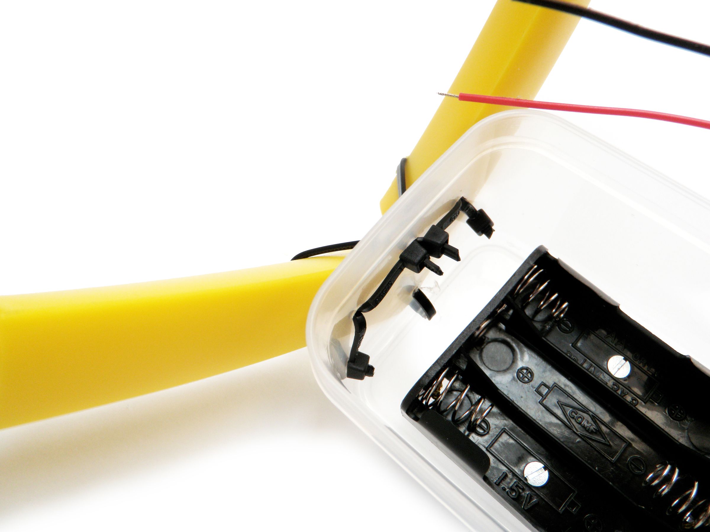 Simple Bots: Skitter : 20 Steps (with Pictures) - Instructables