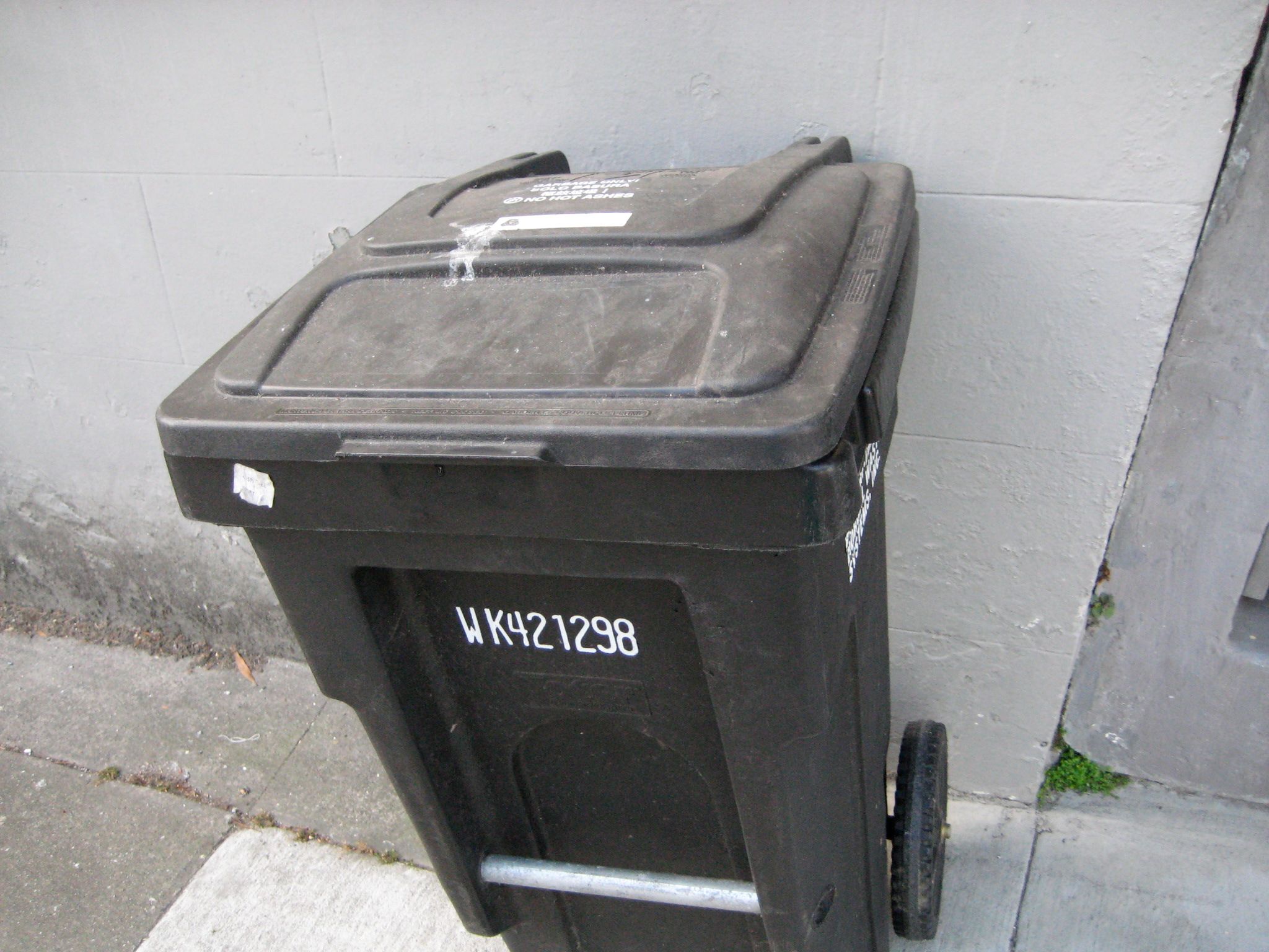 How to Pick Up Trash in Front of Your Home : 7 Steps - Instructables