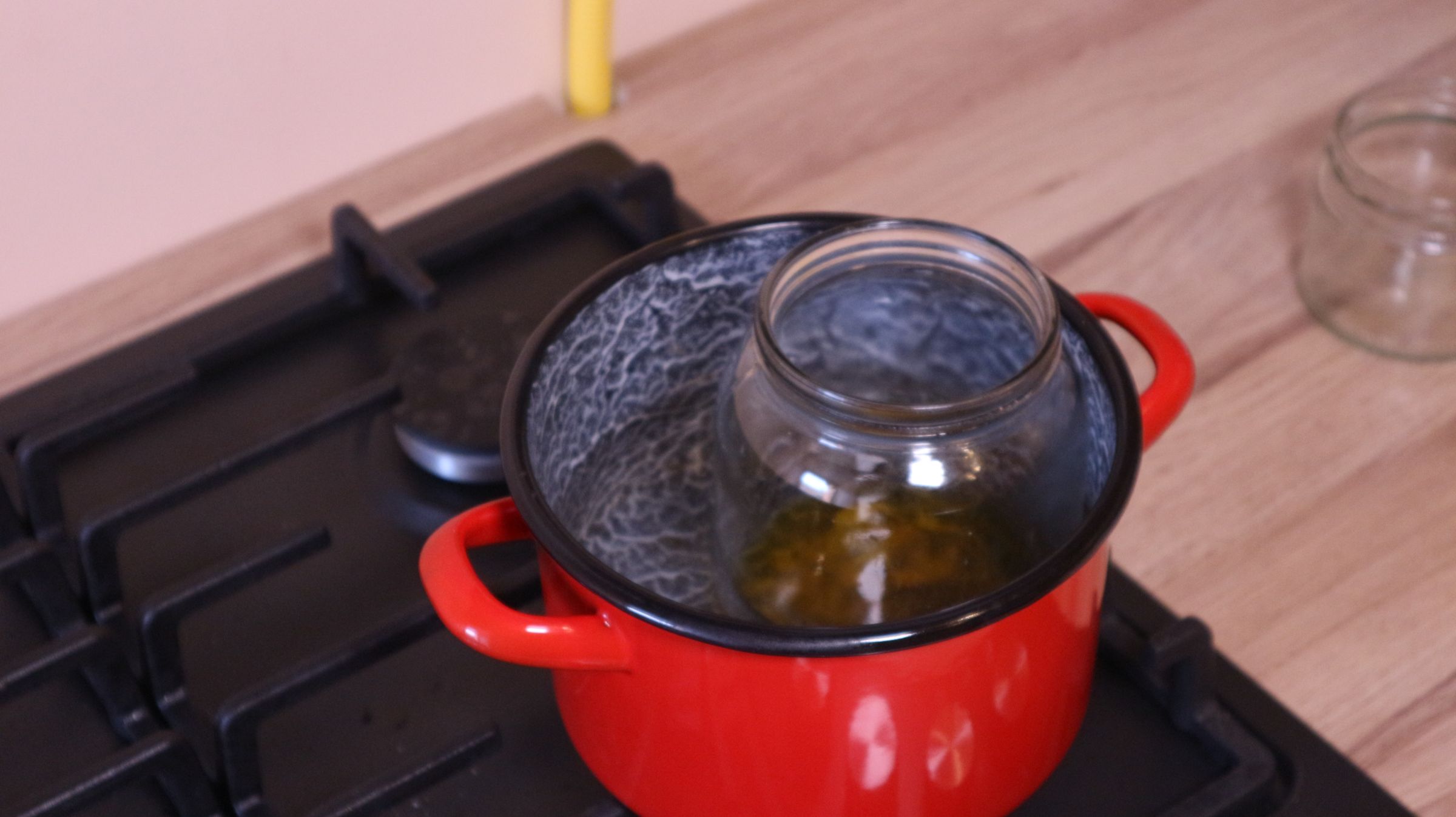 How to Make Food Safe Finishing Wax : 4 Steps (with Pictures ...