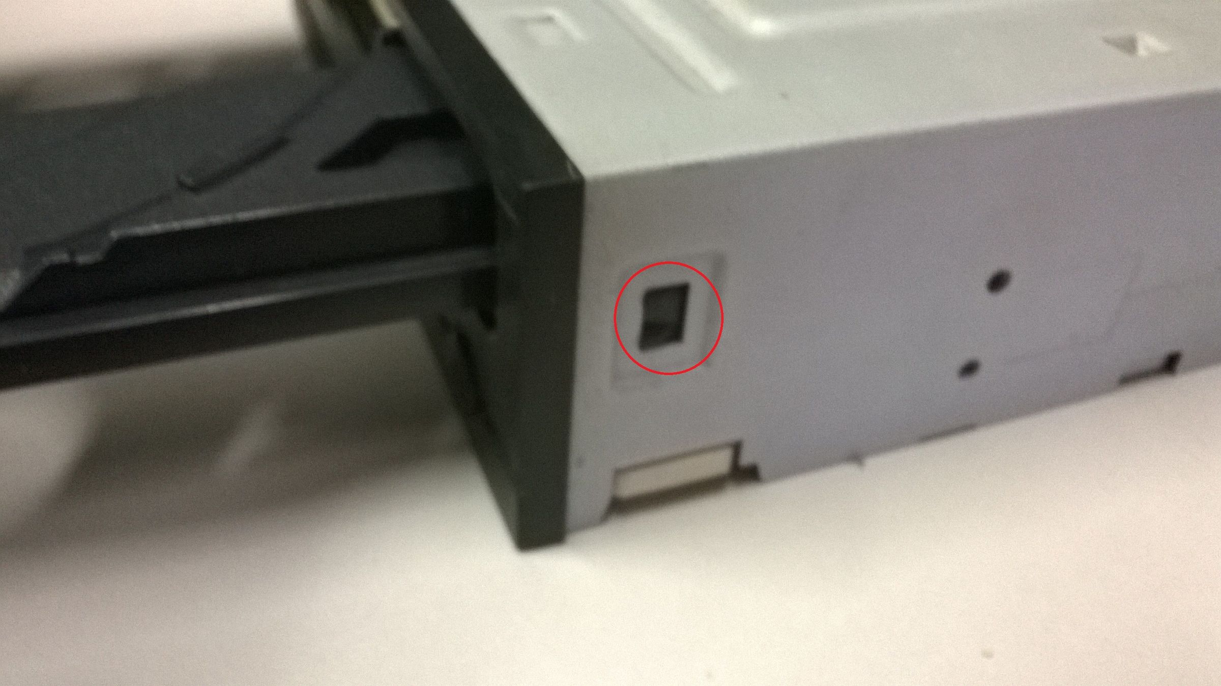 Disassembling a CD/DVD Reader and Reusing Its Parts : 12 Steps (with ...