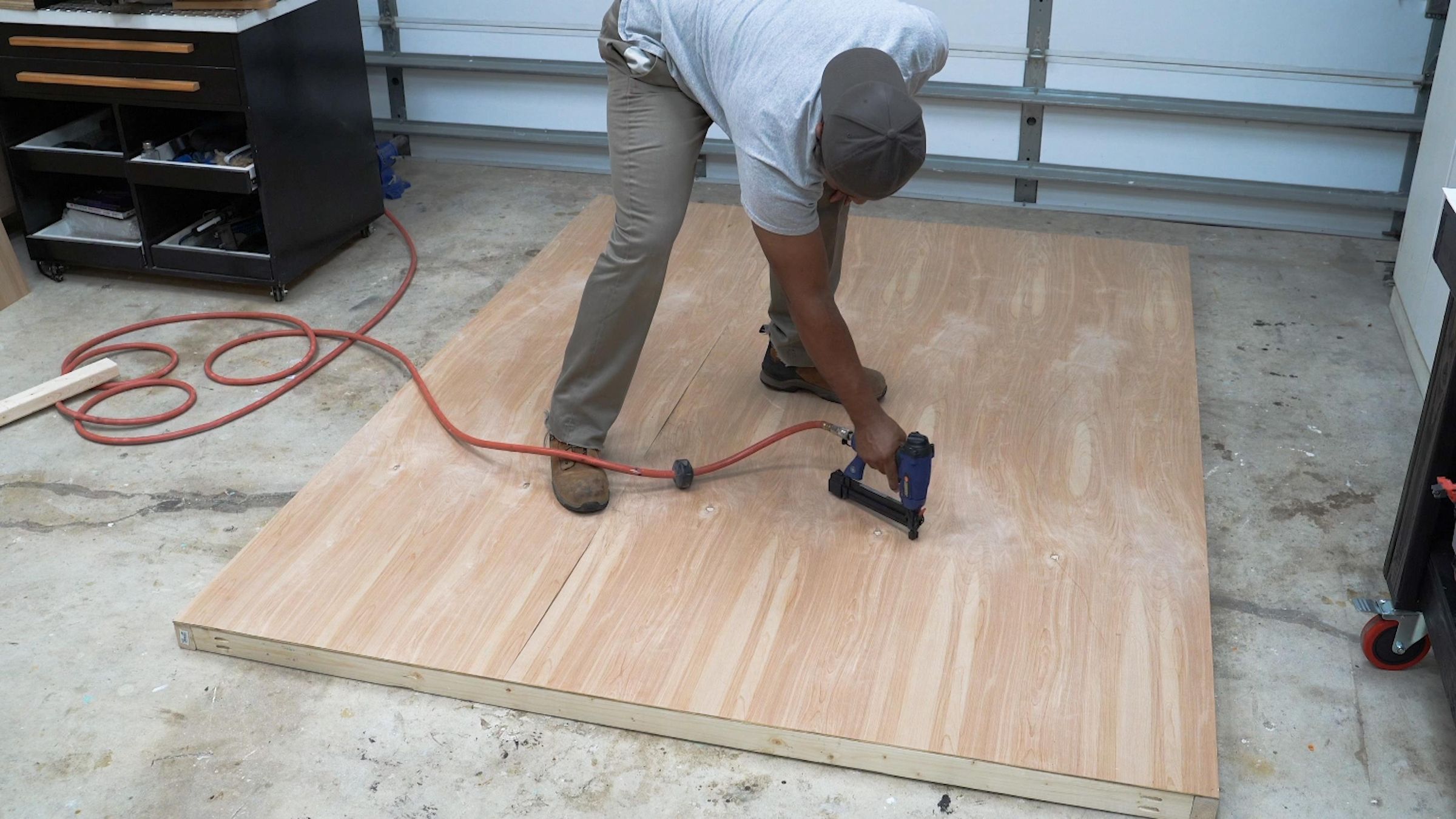 How to Build a Portable Pallet Wall : 10 Steps (with Pictures ...