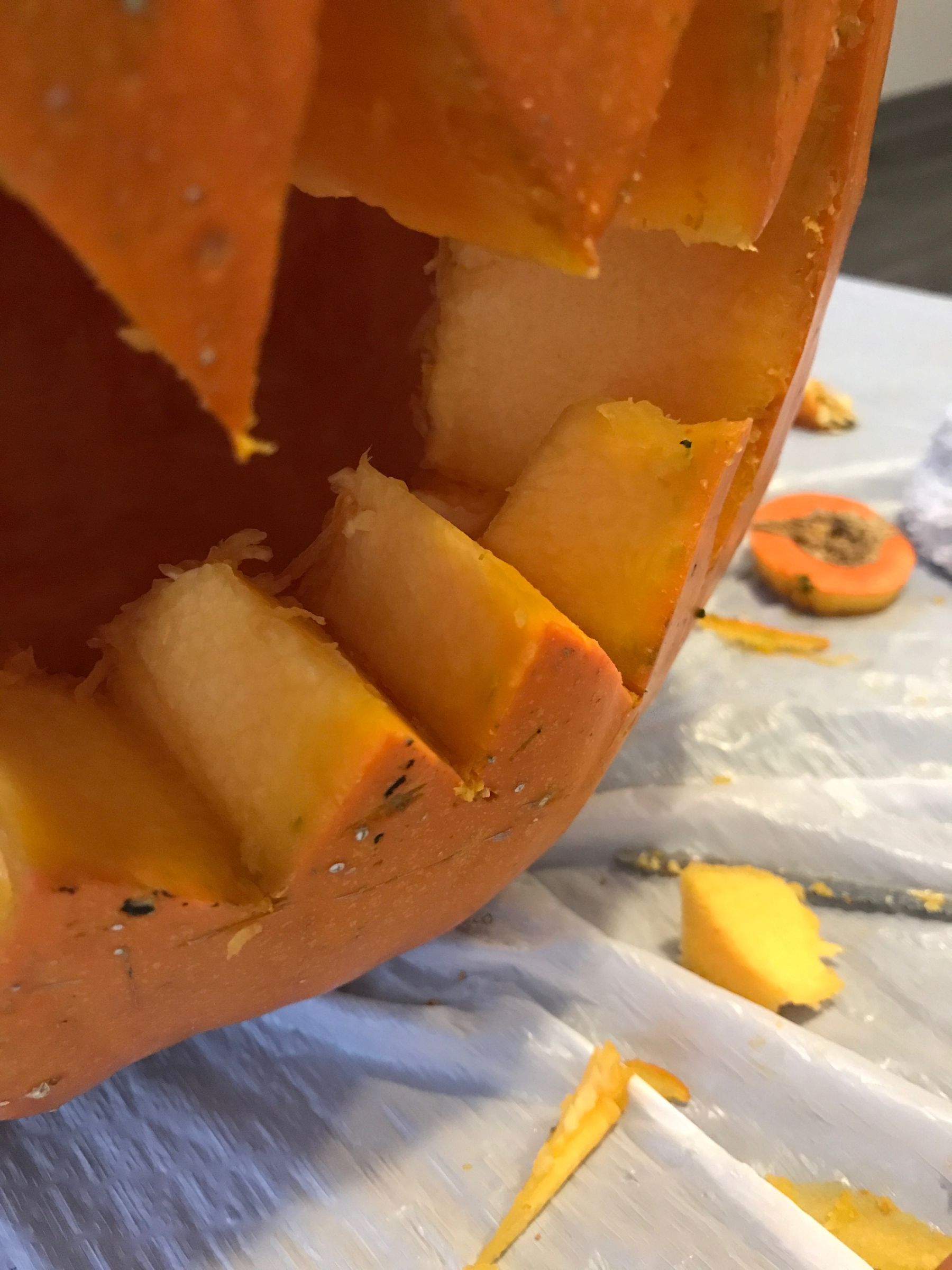 The Cannibalistic Pumpkin : 6 Steps (with Pictures) - Instructables