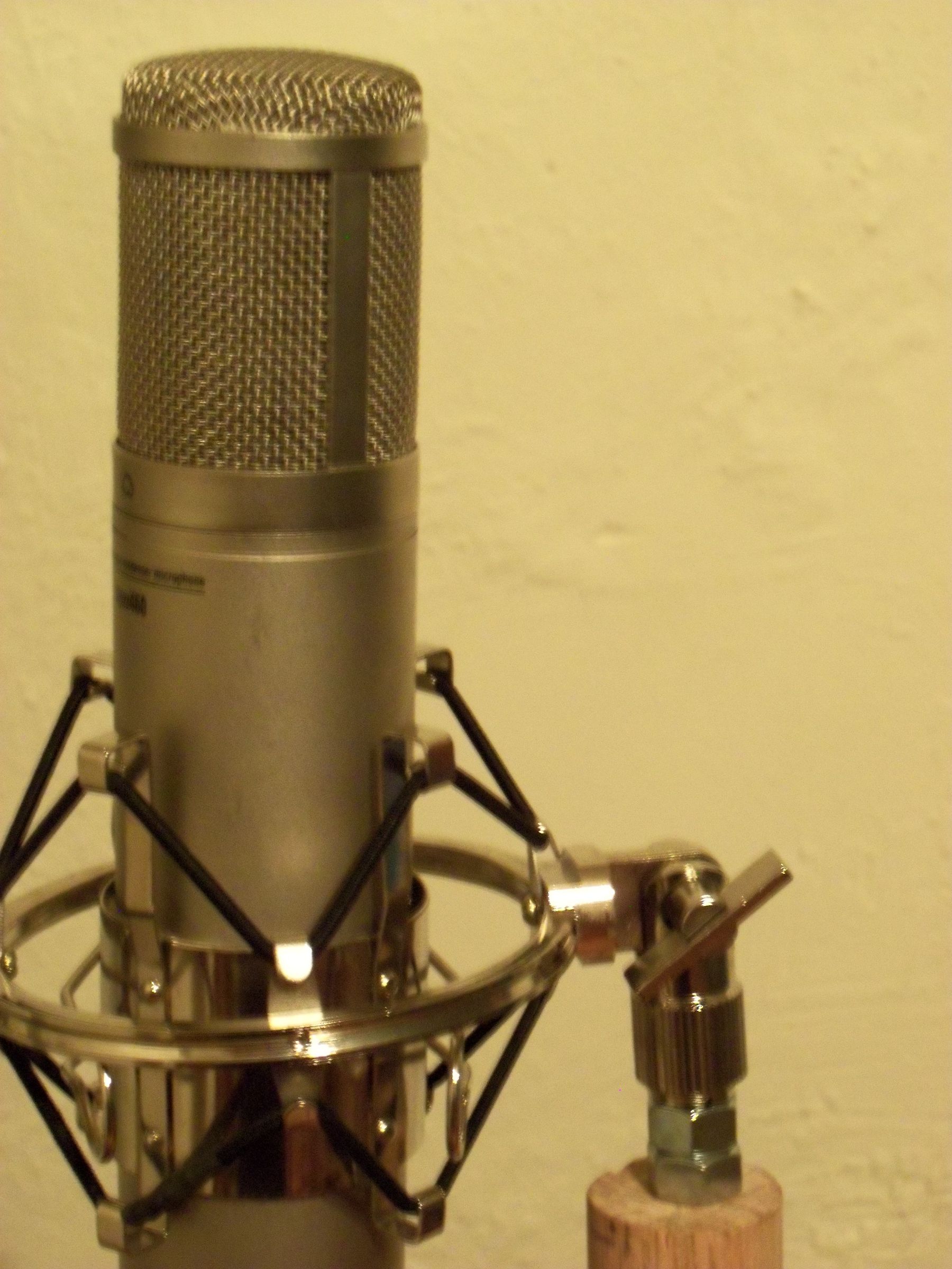 Totally Reversible Camera Tripod Into Mic Stand Hack : 6 Steps ...