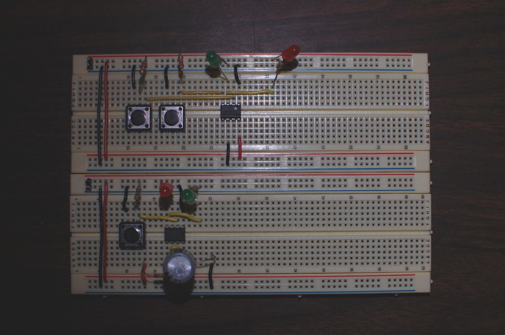 555 Timer Mono-stable and Bi-stable Modes : 3 Steps - Instructables