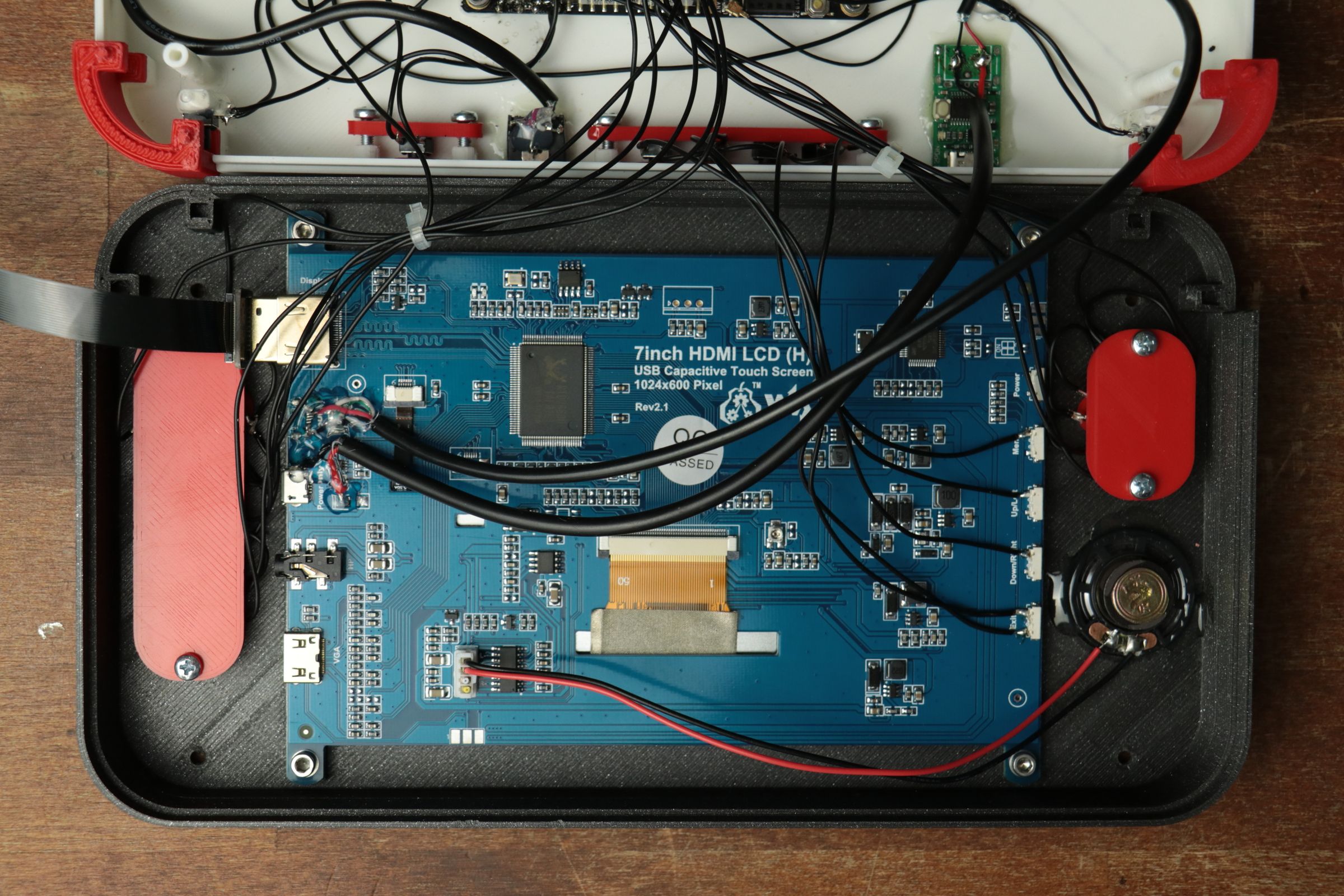 Make Your Own Portable Retro Game Console!......which Is Also a Win10 ...