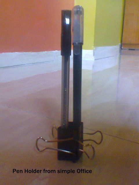 90 Seconds Dual Pen Holder Stand From Office Paper Clip - Instructables
