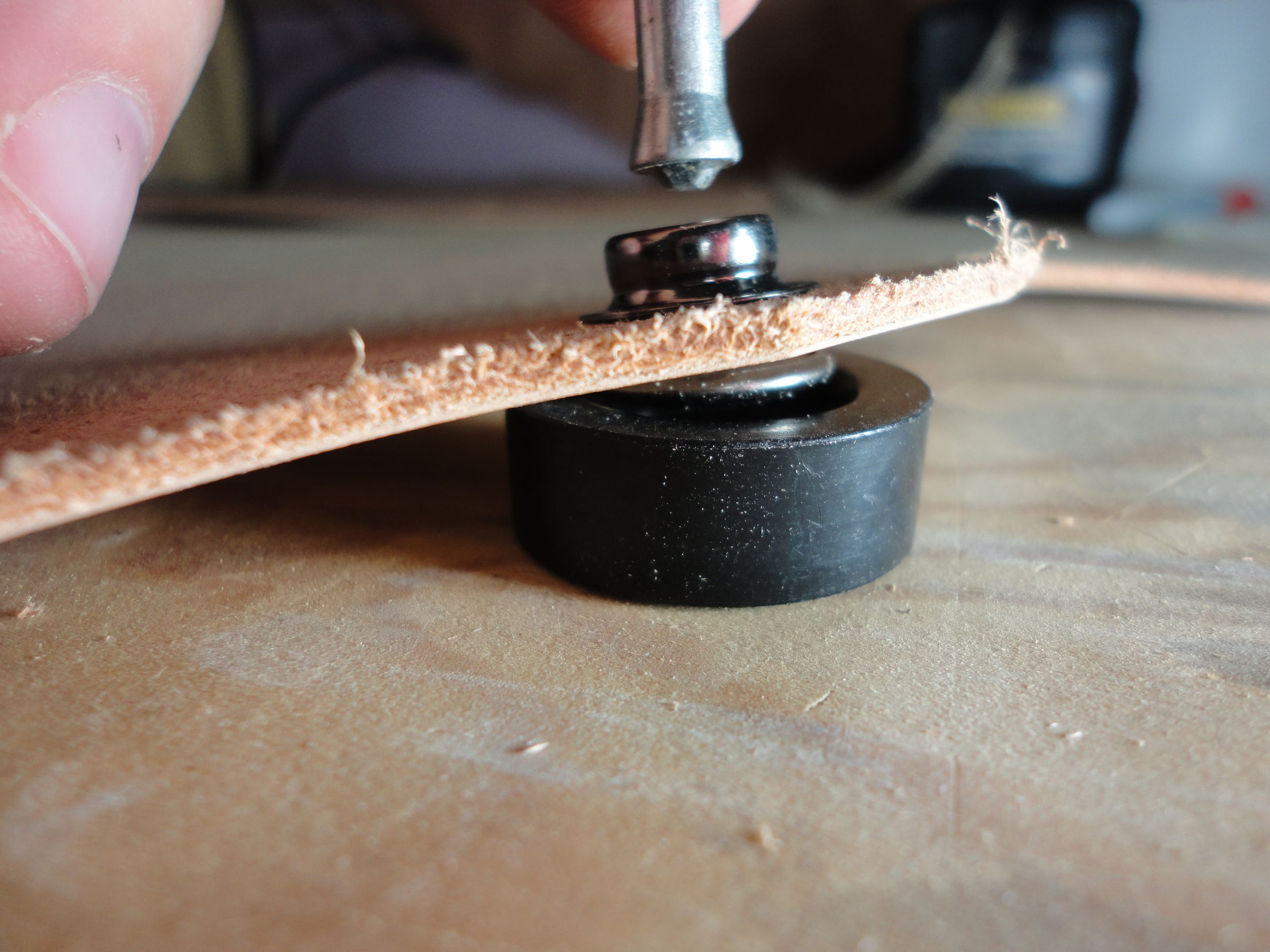 Assassin's Creed Hidden Blade - Functional Prop!! : 13 Steps (with ...