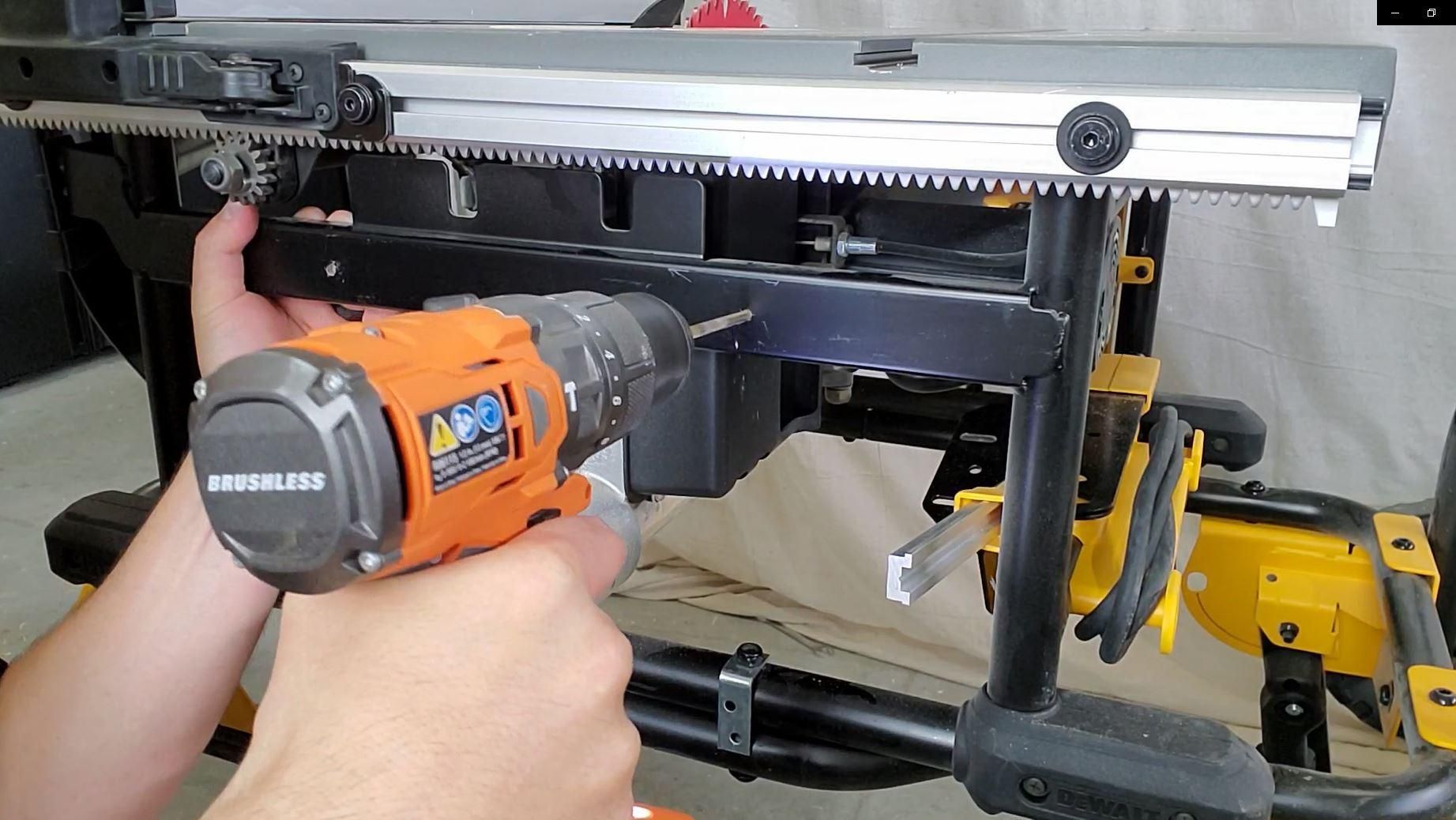 DWE7491 Table Saw Folding Outfeed Table : 8 Steps (with Pictures ...