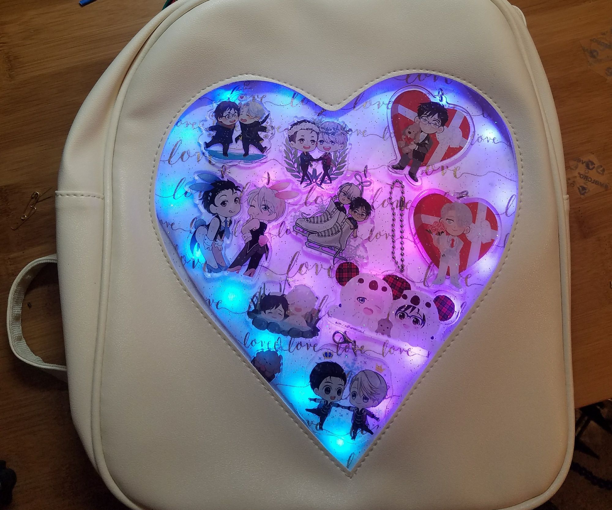 Glowing LED Ita Bag : 10 Steps (with Pictures) - Instructables