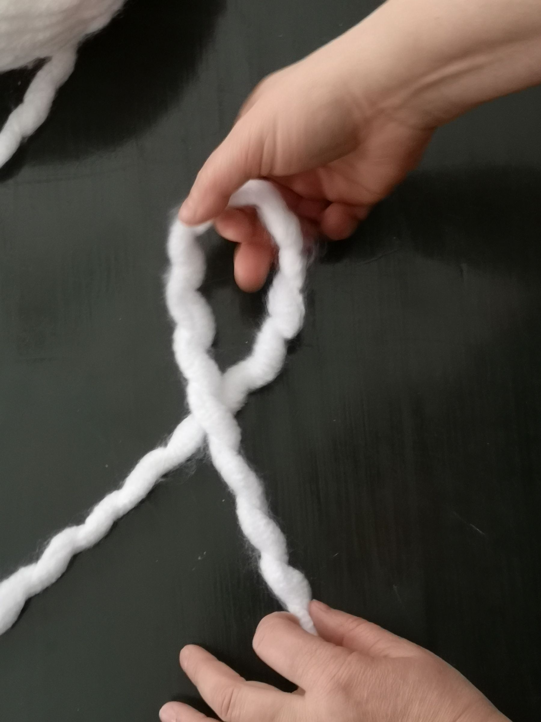 Finger Crochet Wreath : 7 Steps (with Pictures) - Instructables