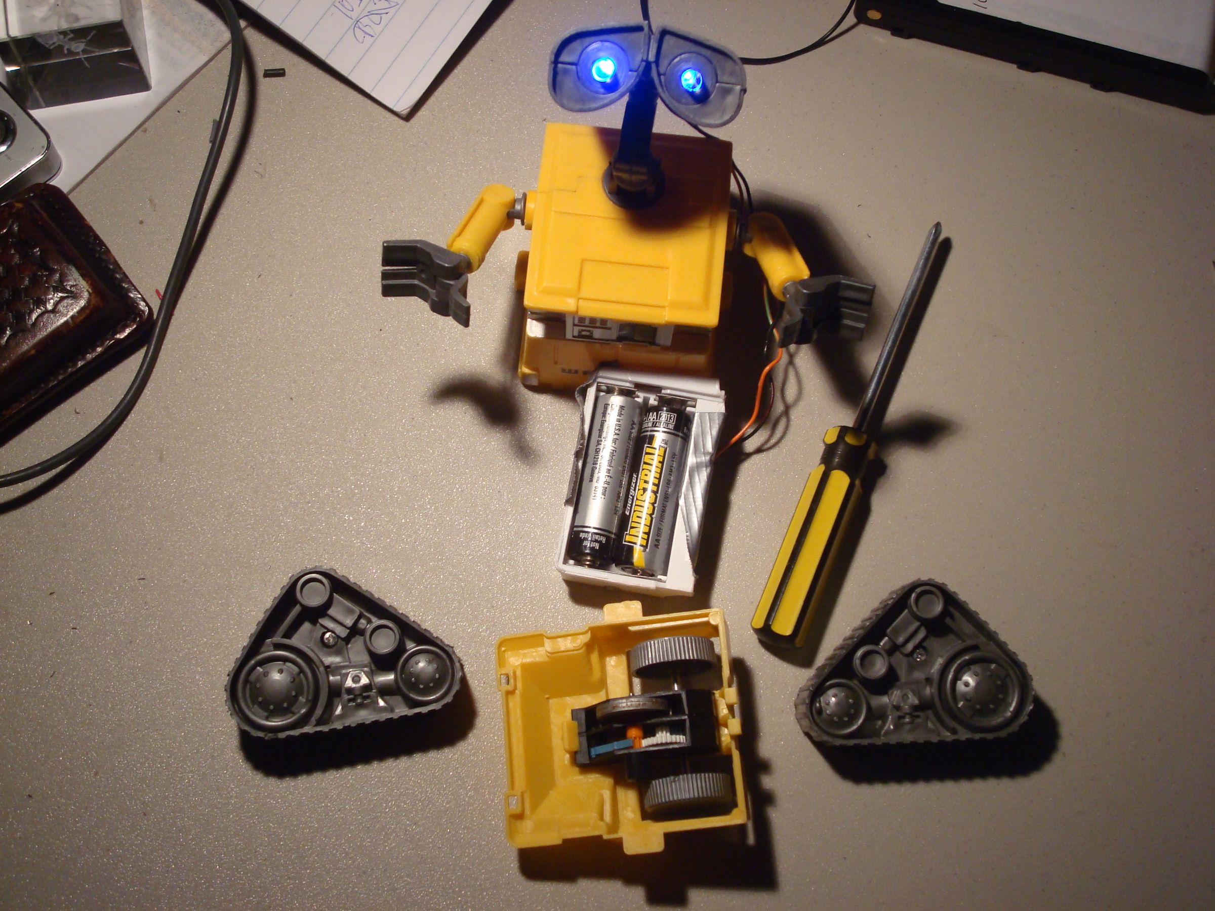 The Robotic Wall-e : 5 Steps - Instructables