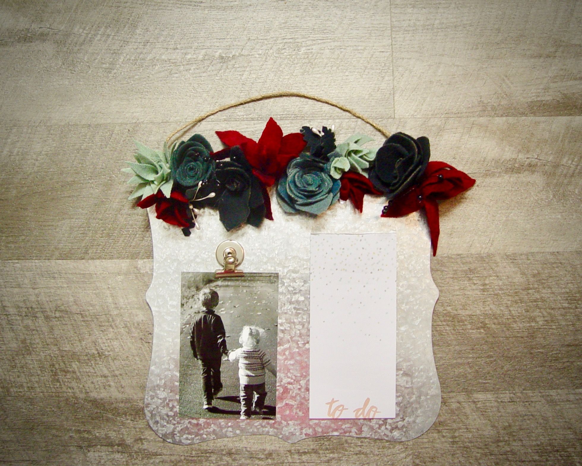 Rustic Felt Flower Tin Plaque : 7 Steps - Instructables