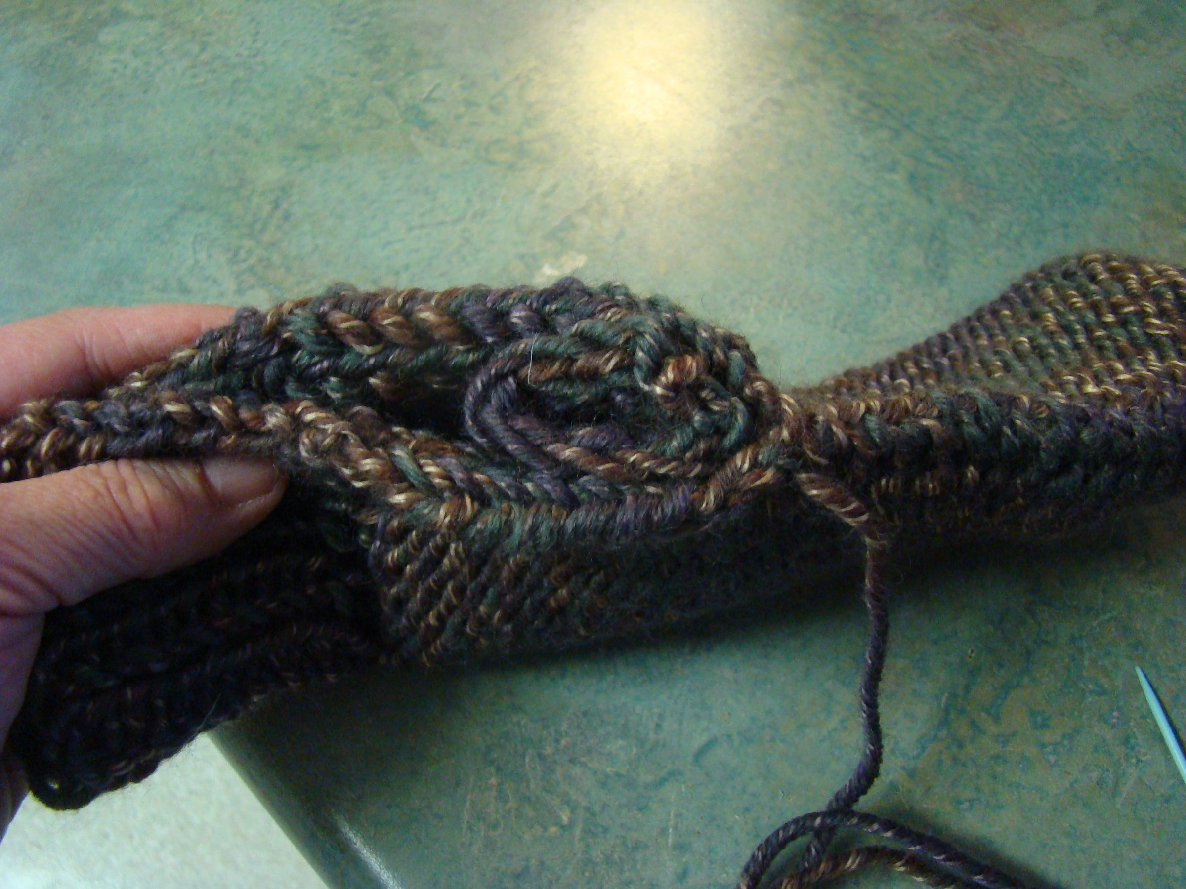 How to Make Warm Mittens Using a Round Loom : 22 Steps - Instructables