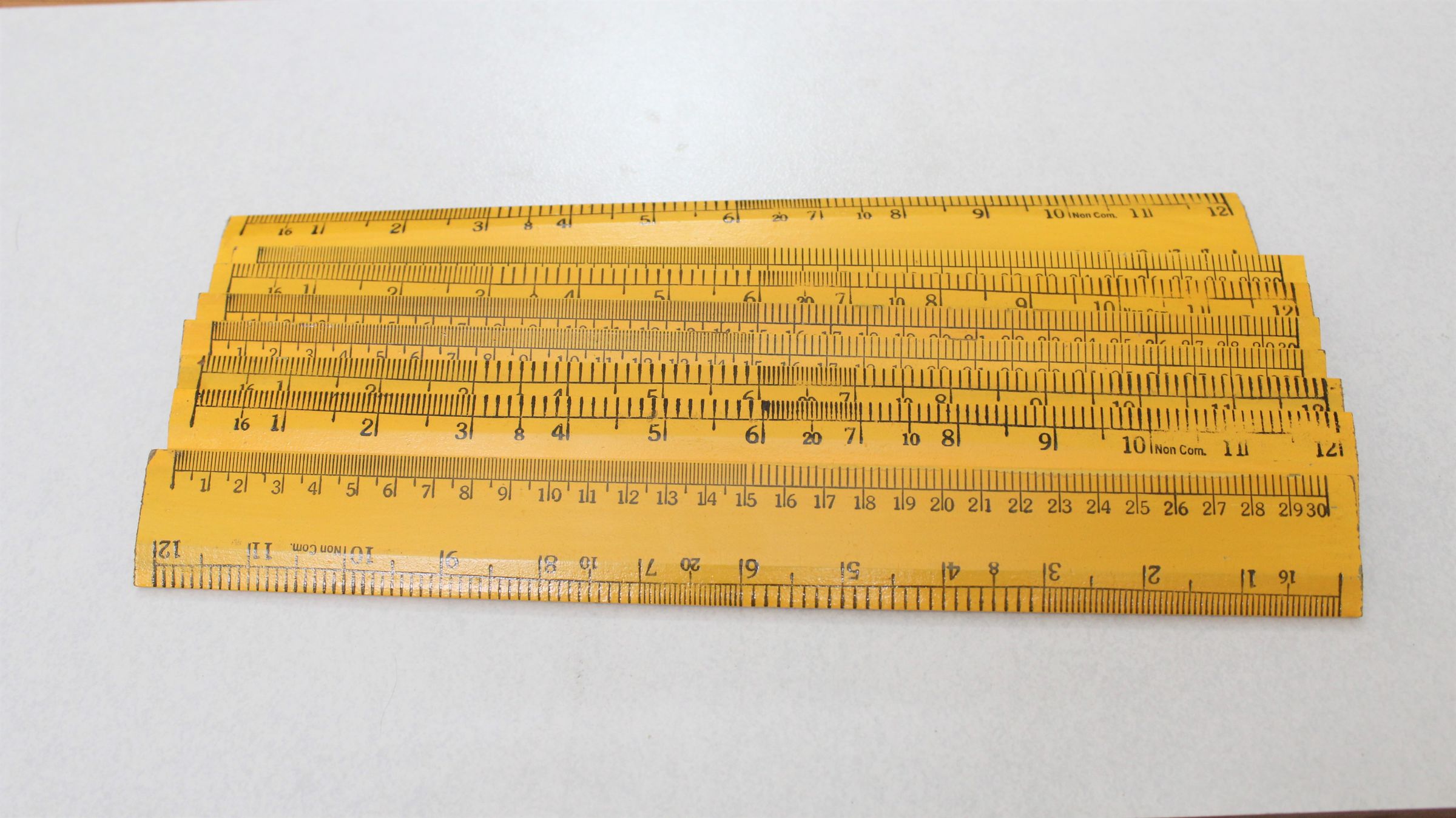 Foldable Laptop Stand - Using Wooden Rulers : 3 Steps (with Pictures ...